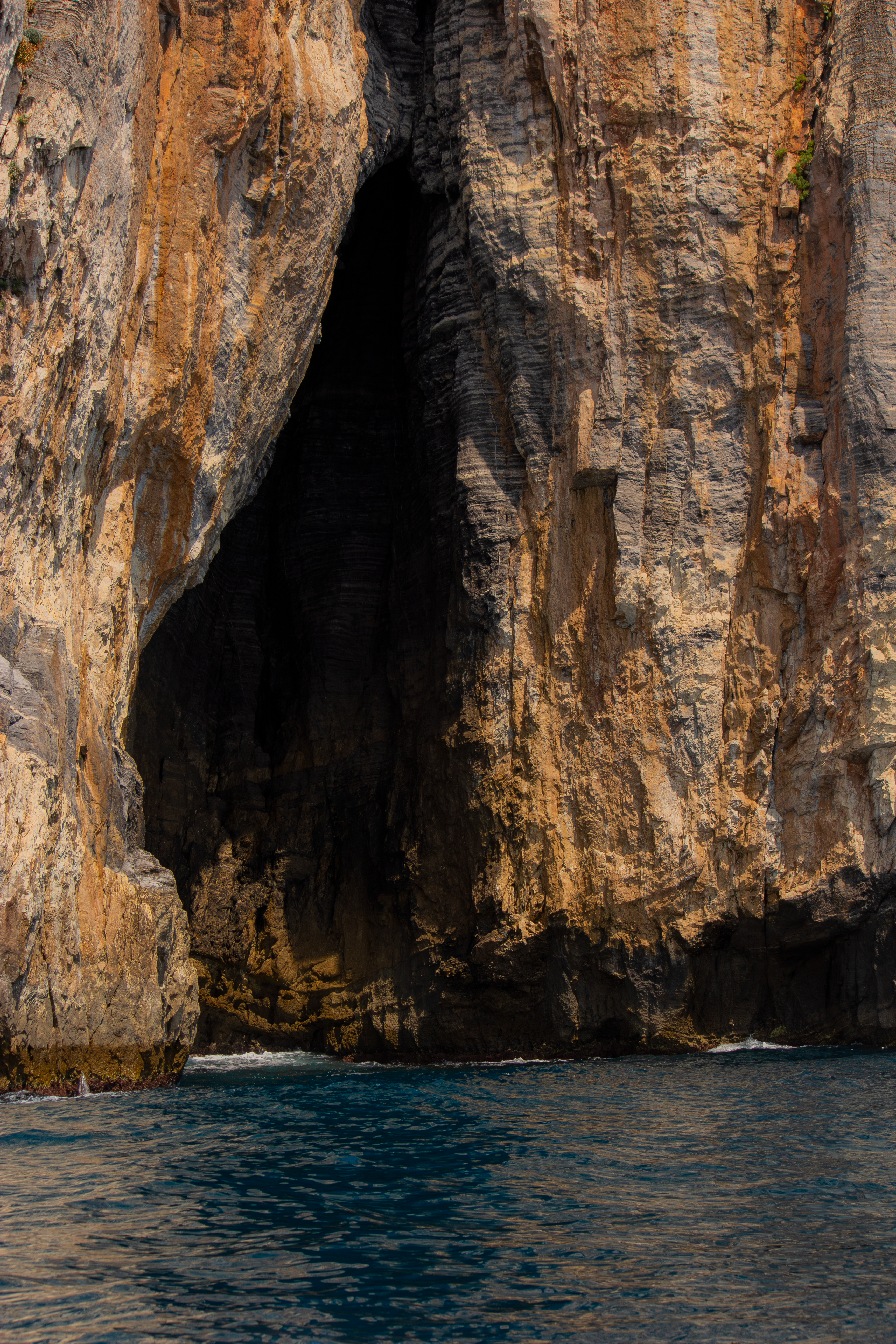 Dramatic Sea Cliffs at Porto Venere, Italy · Free Stock Photo
