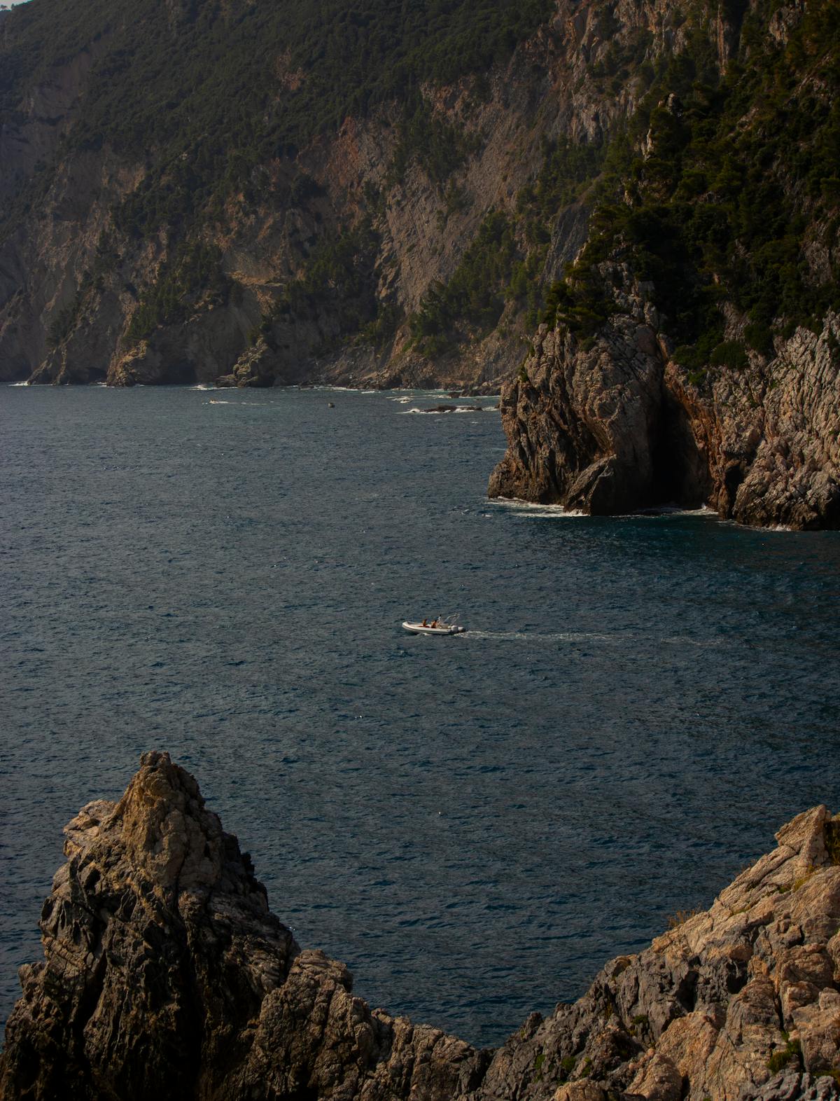 Rocky Coastline Photos, Download The BEST Free Rocky Coastline Stock ...