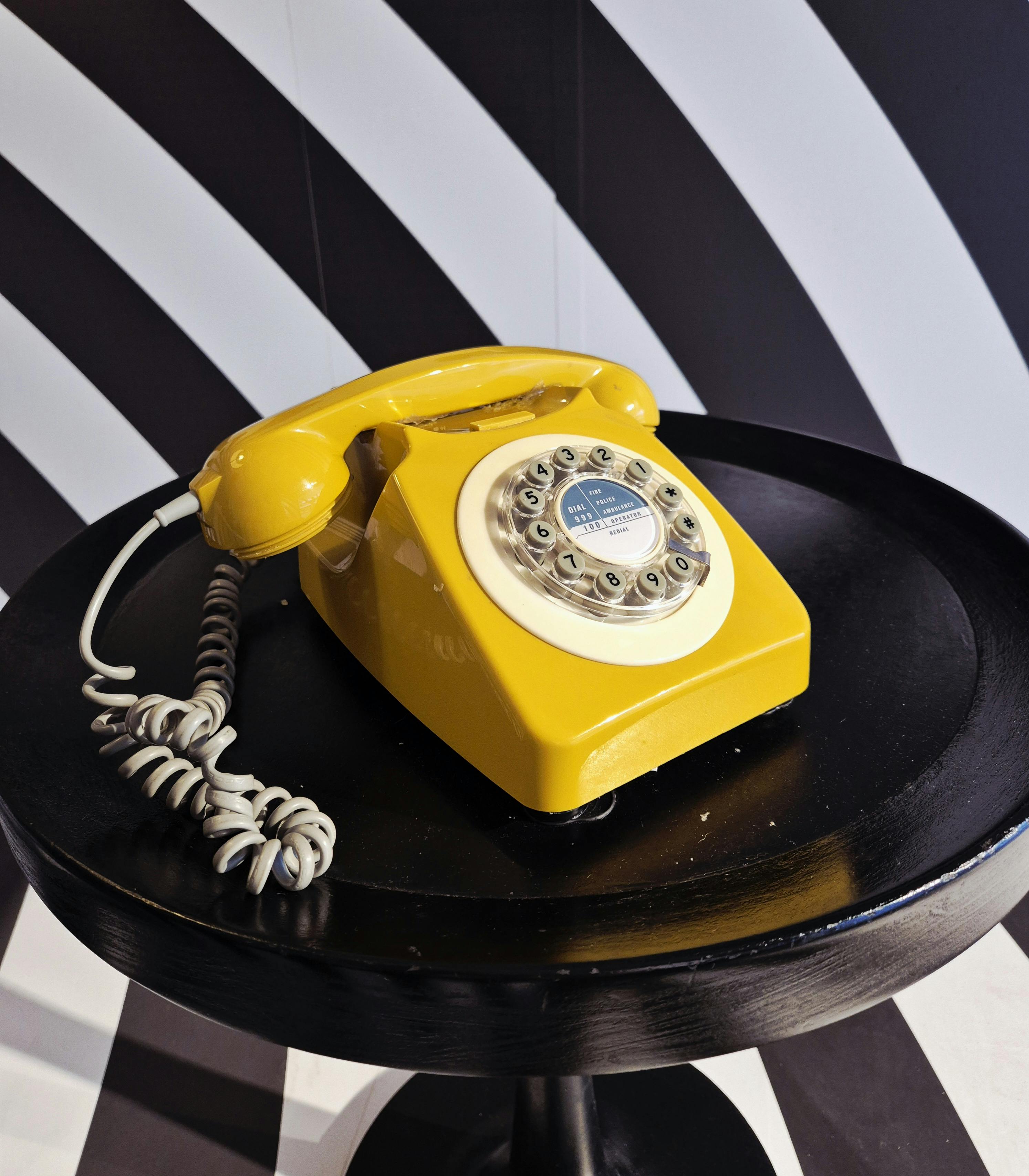 Phone Call Wallpaper Photos, Download The BEST Free Phone Call ...