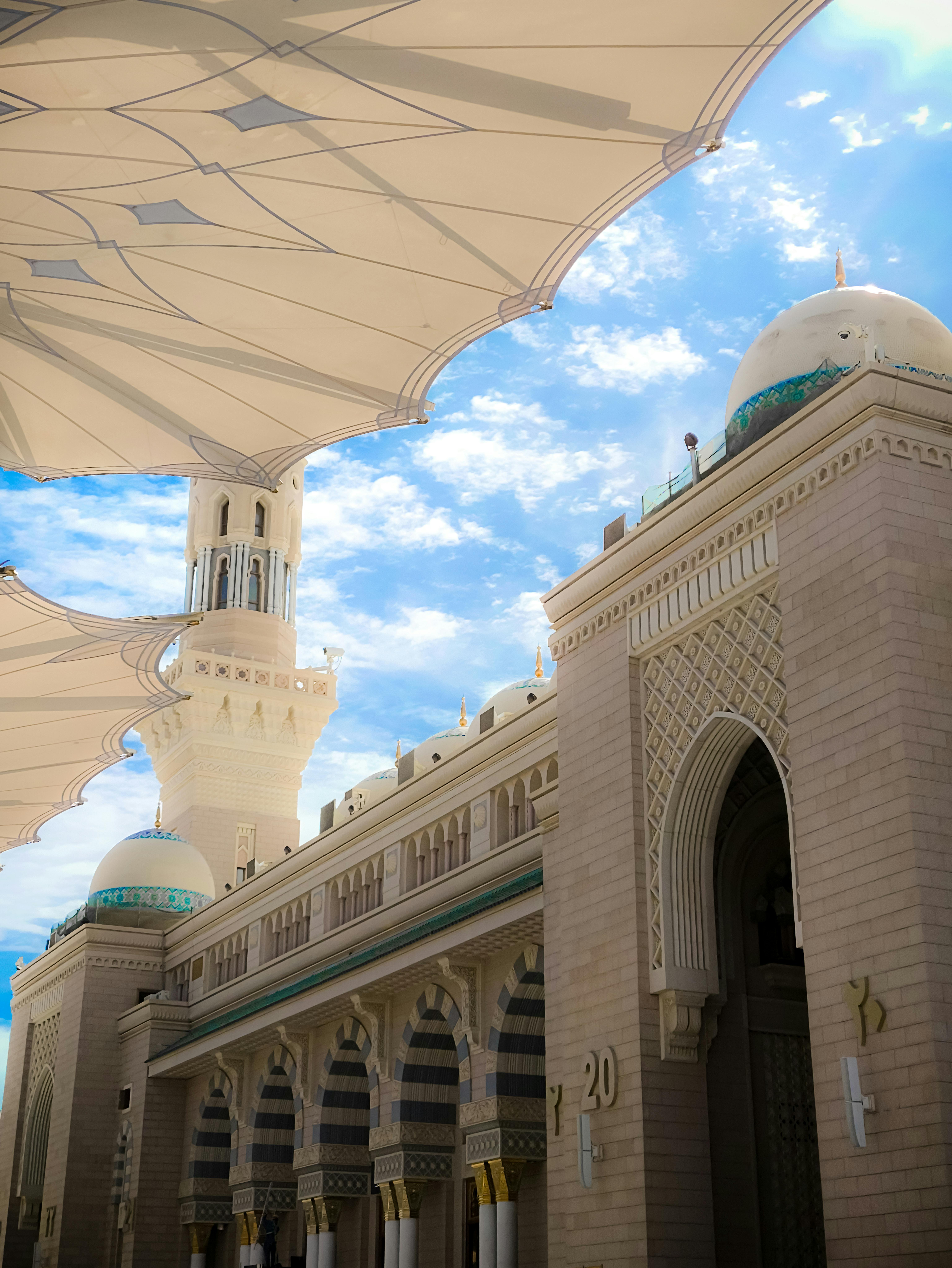 Architectural Beauty of Masjid in Madinah · Free Stock Photo
