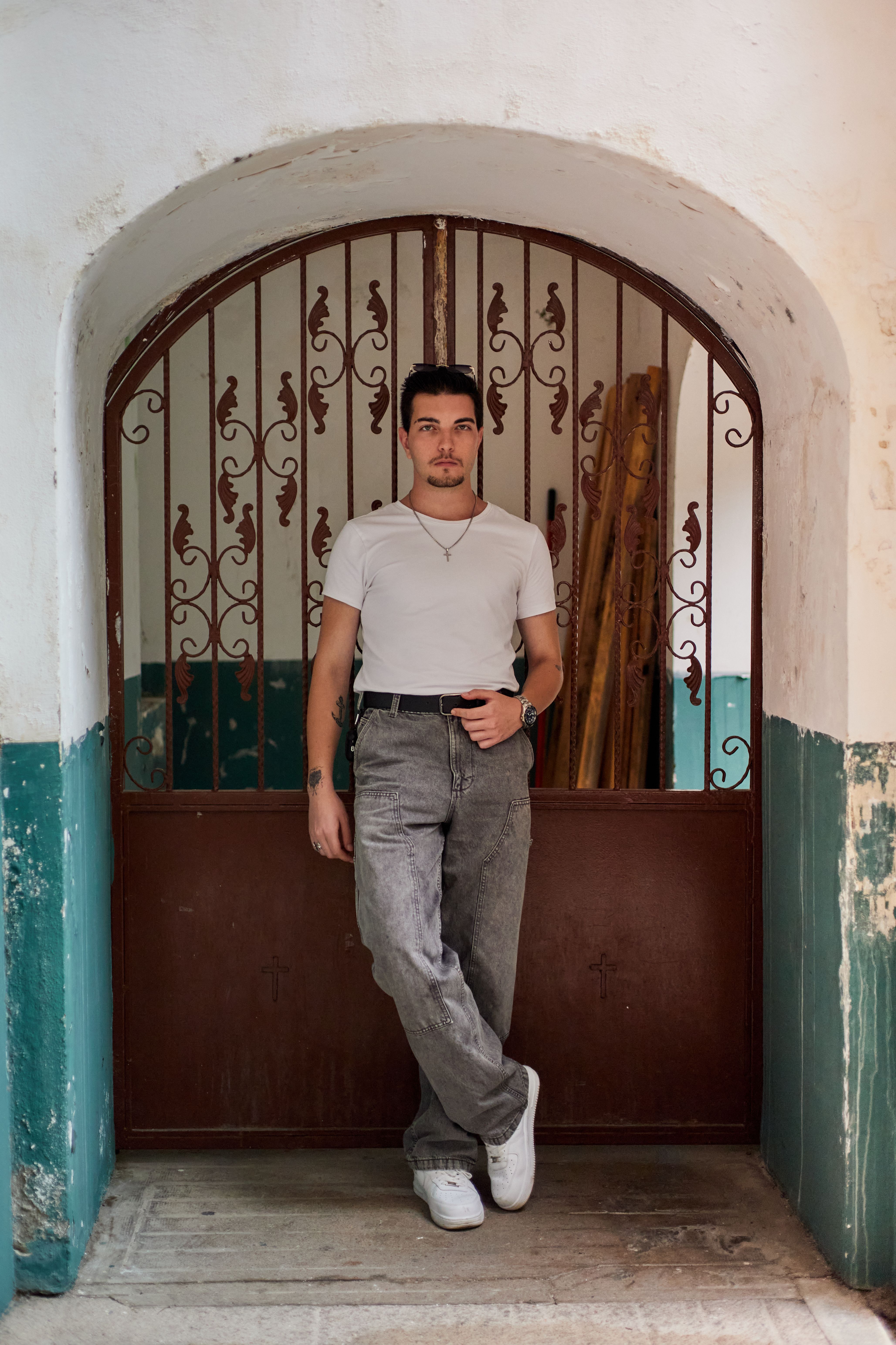 Man Standing Photos, Download The BEST Free Man Standing Stock Photos ...