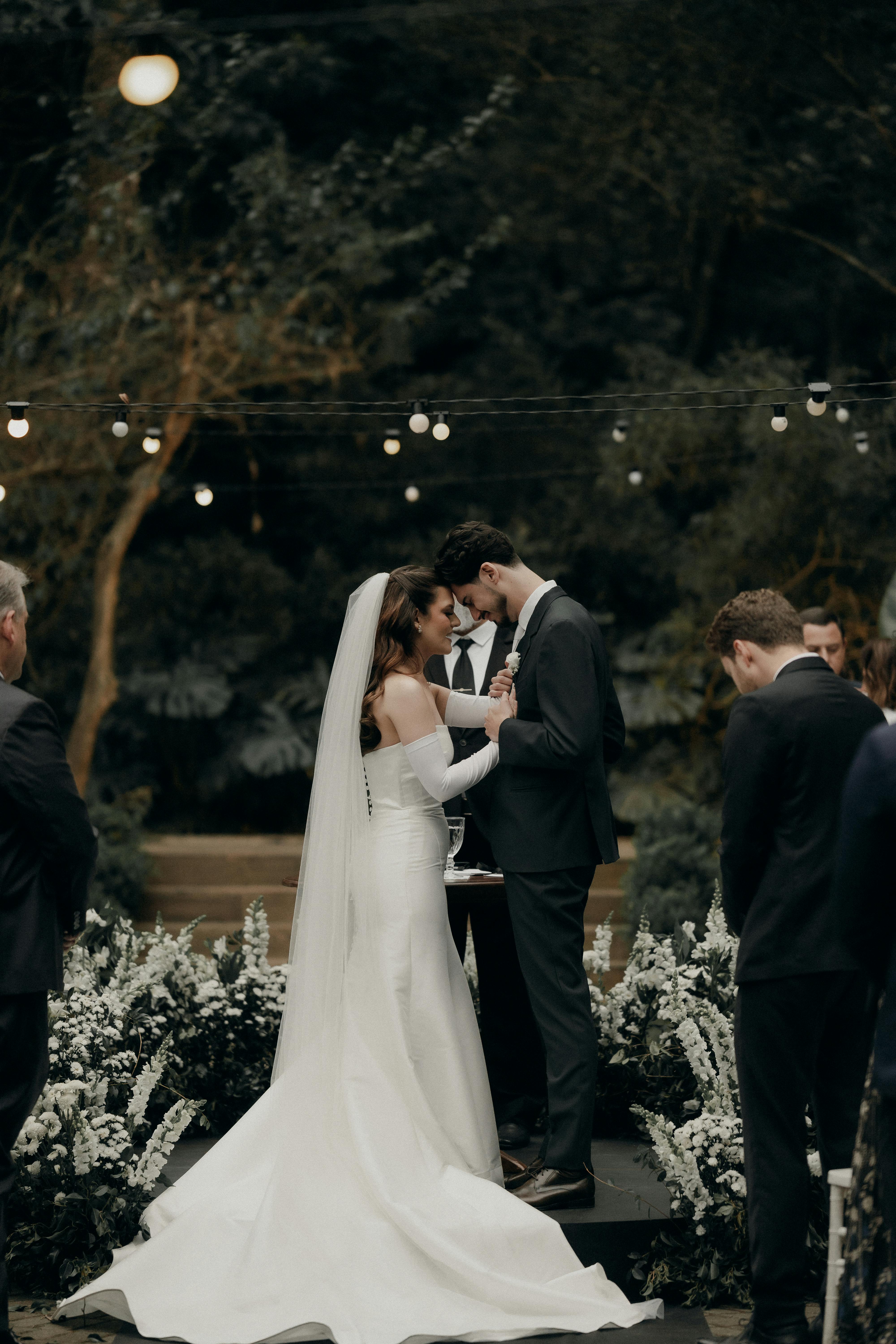 Melissa+Rauch+In+Swim+Suit Photos, Download The BEST Free Melissa+Rauch ...