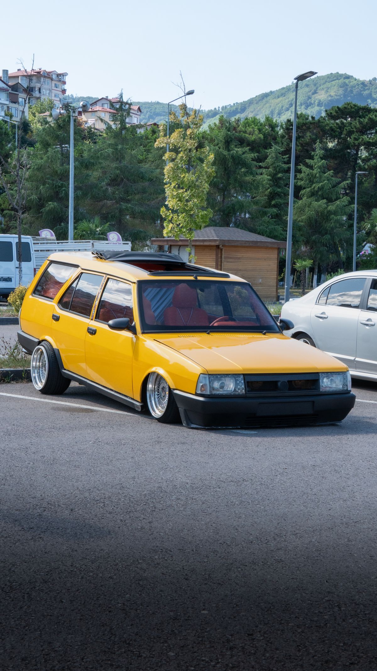 Yellow Car Photos, Download The BEST Free Yellow Car Stock Photos & HD ...