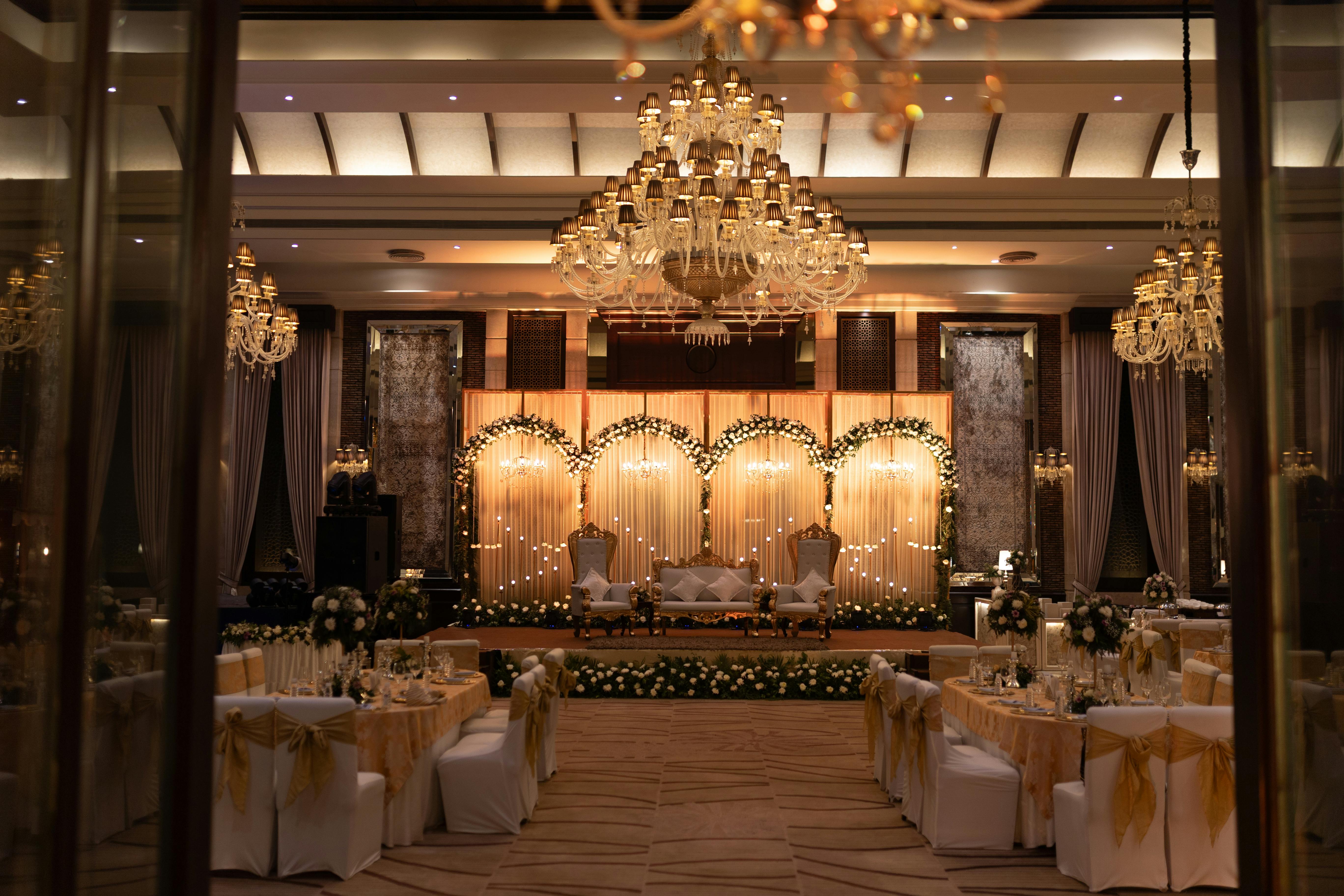 Elegant Wedding Hall with Luxurious Decor · Free Stock Photo