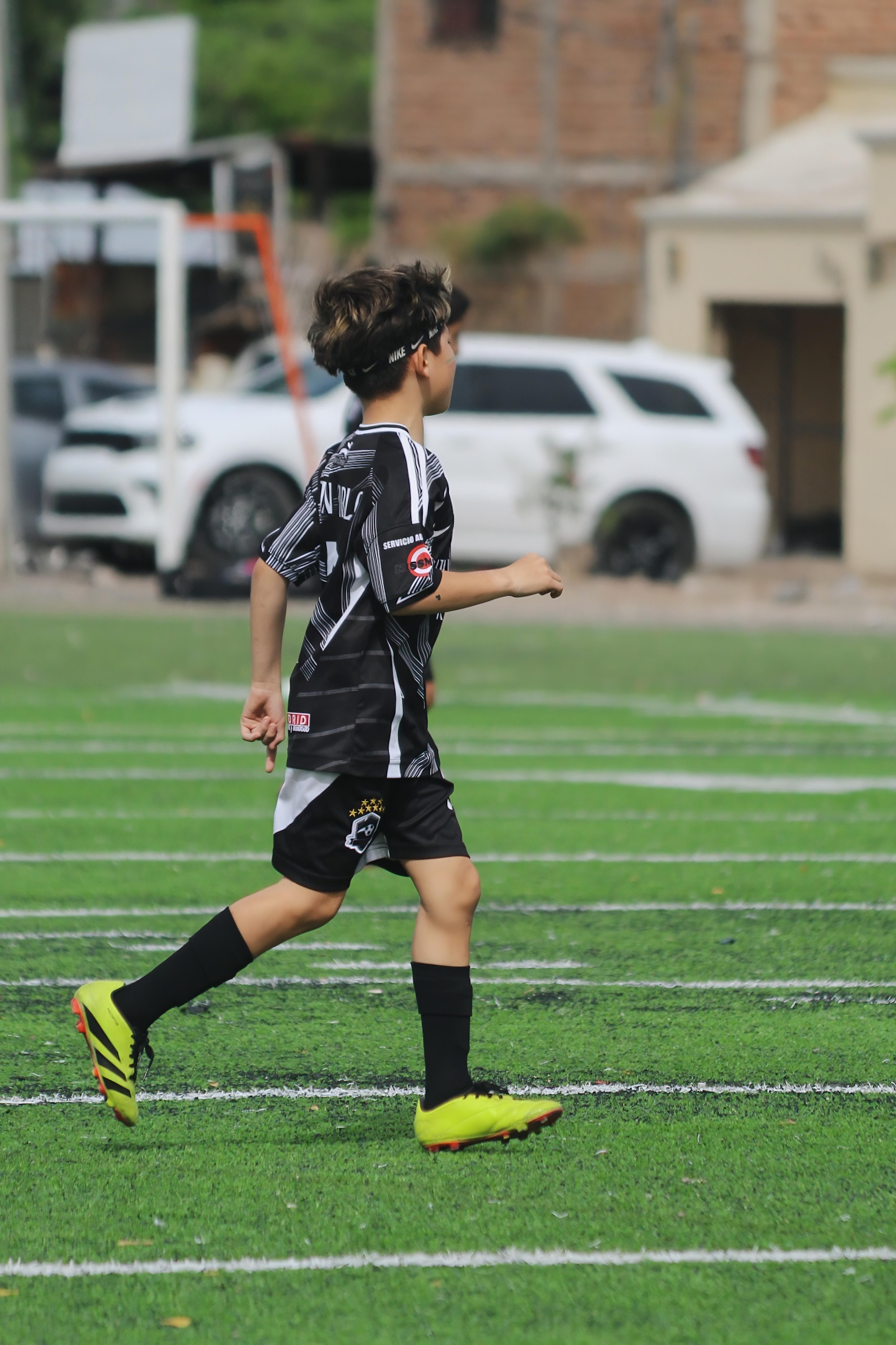Boy Playing Football Photos, Download The BEST Free Boy Playing ...