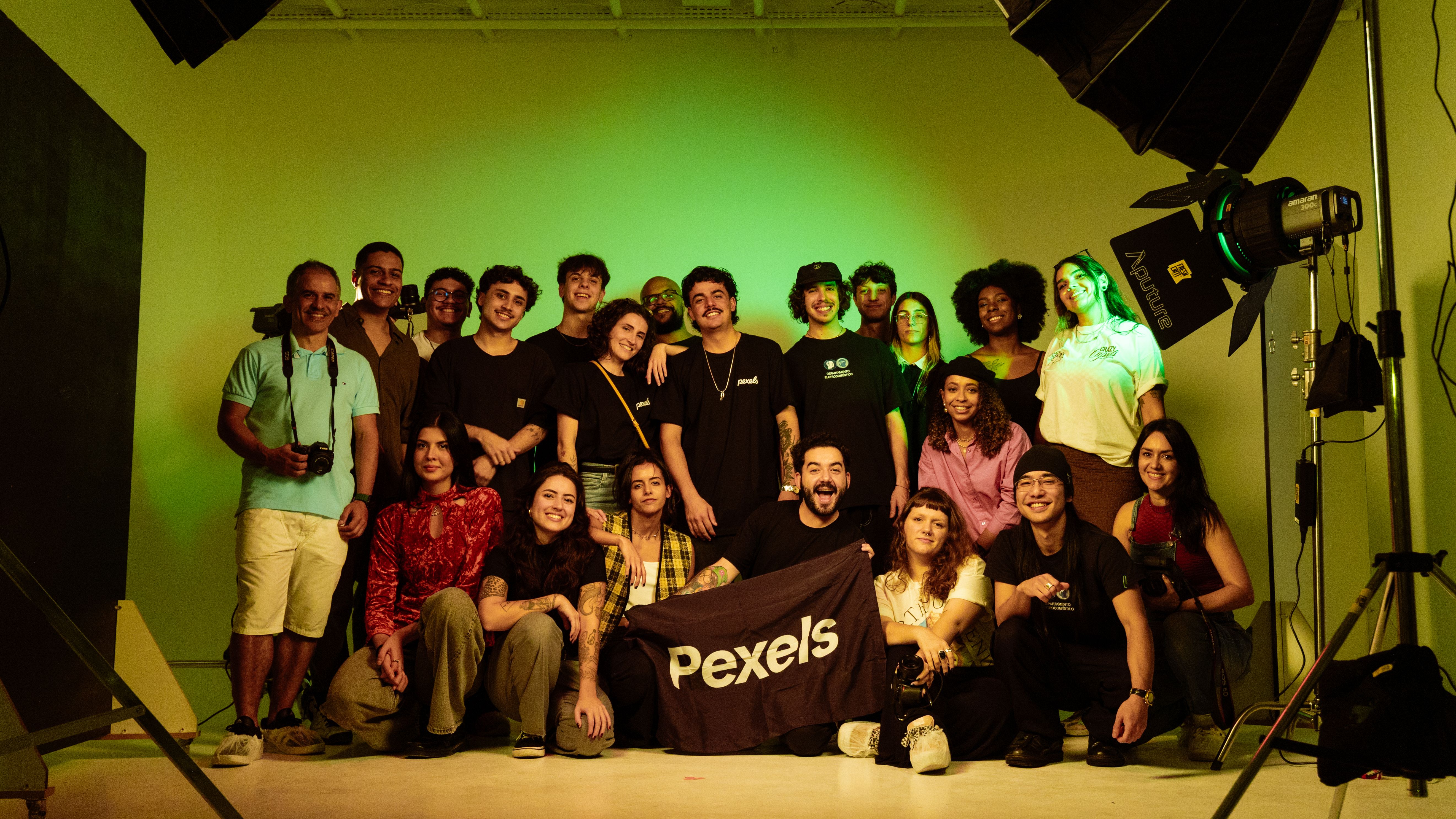 Group Photo Team Building Photos, Download The BEST Free Group Photo ...
