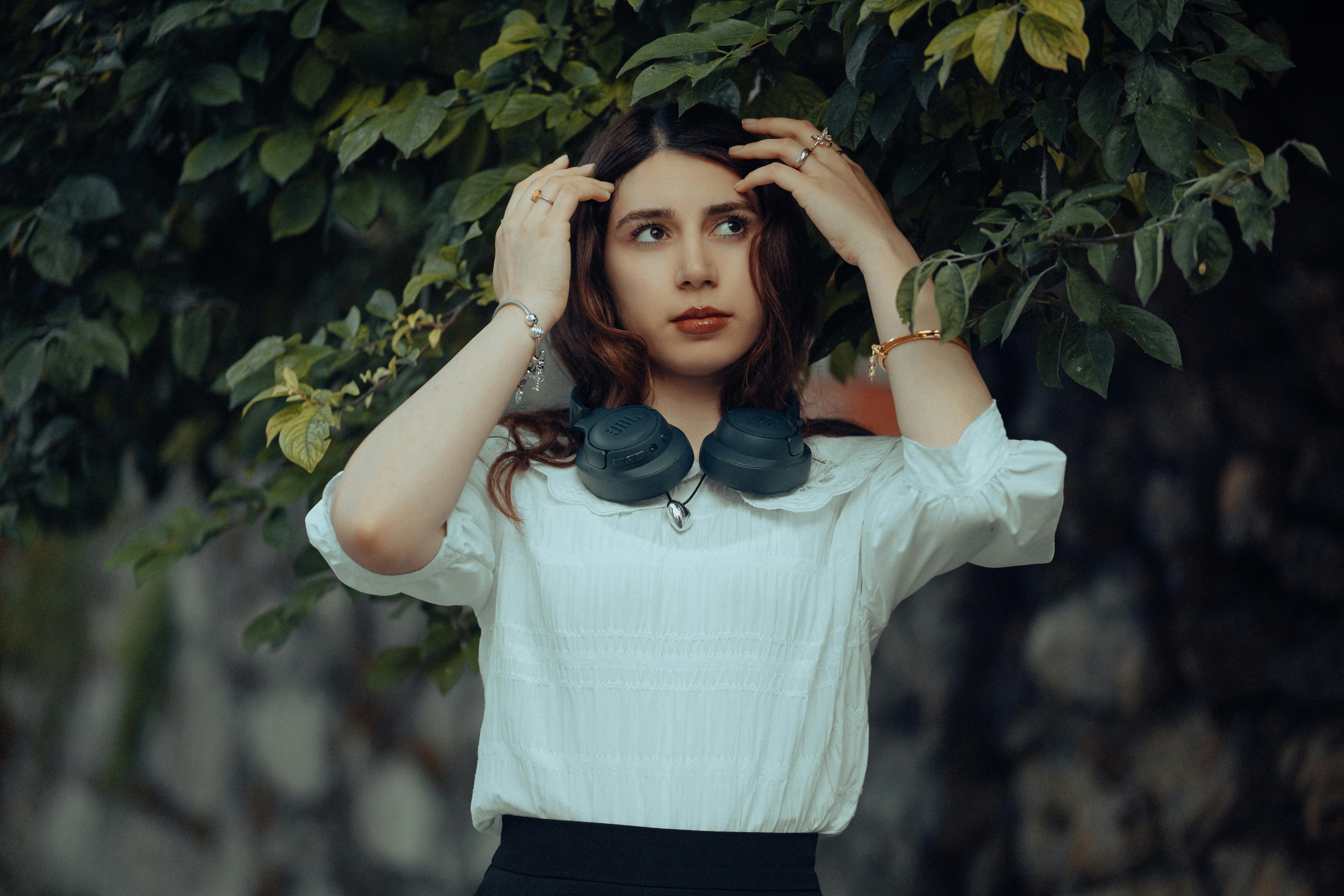 800 000+ Femmes+nues+et+habillées+en+photos banque d’images et photos libres de droit ...