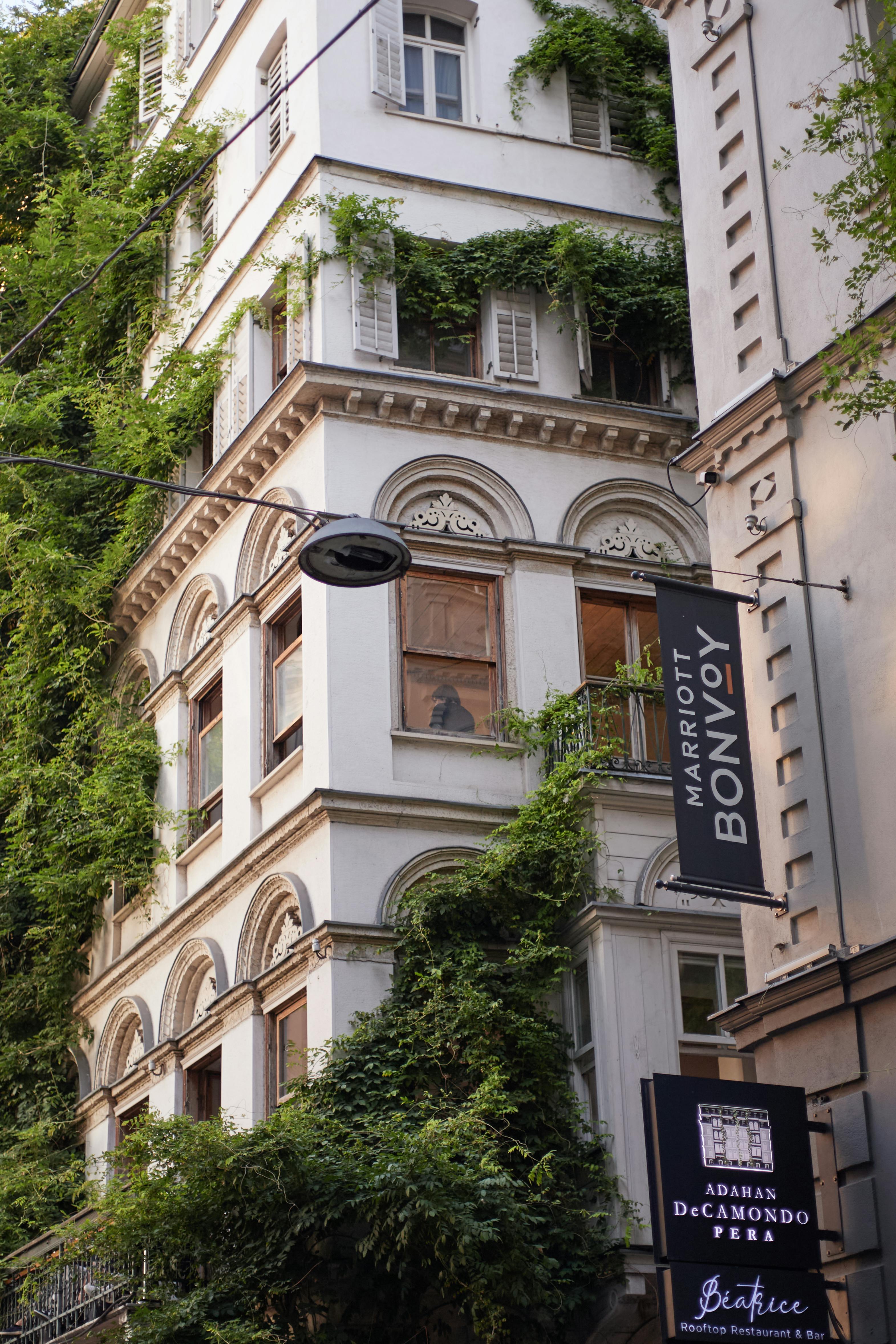 Capsulr Hotel Photos, Download The BEST Free Capsulr Hotel Stock Photos ...