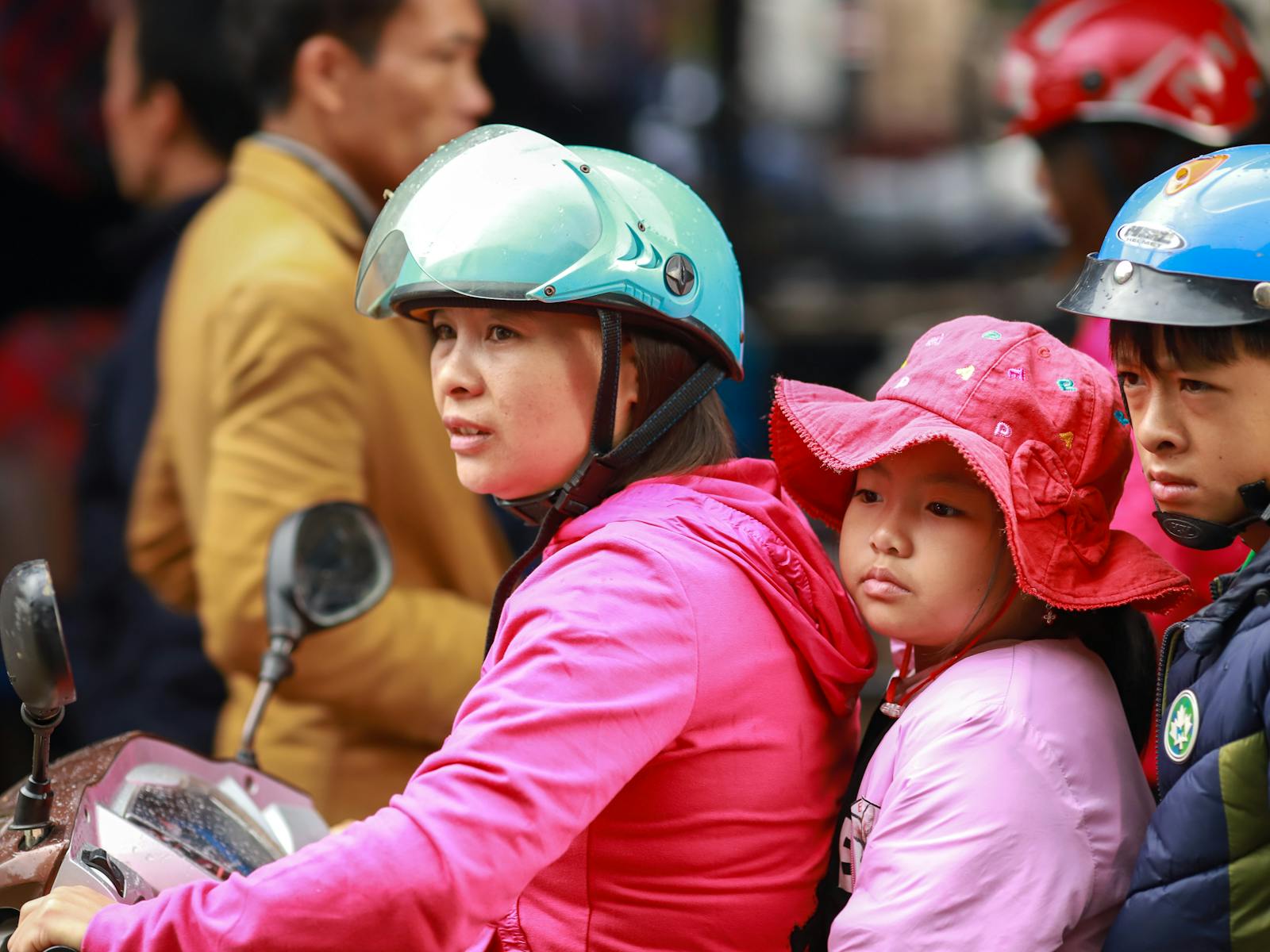 Mom+Cleavage Photos, Download The BEST Free Mom+Cleavage Stock Photos ...