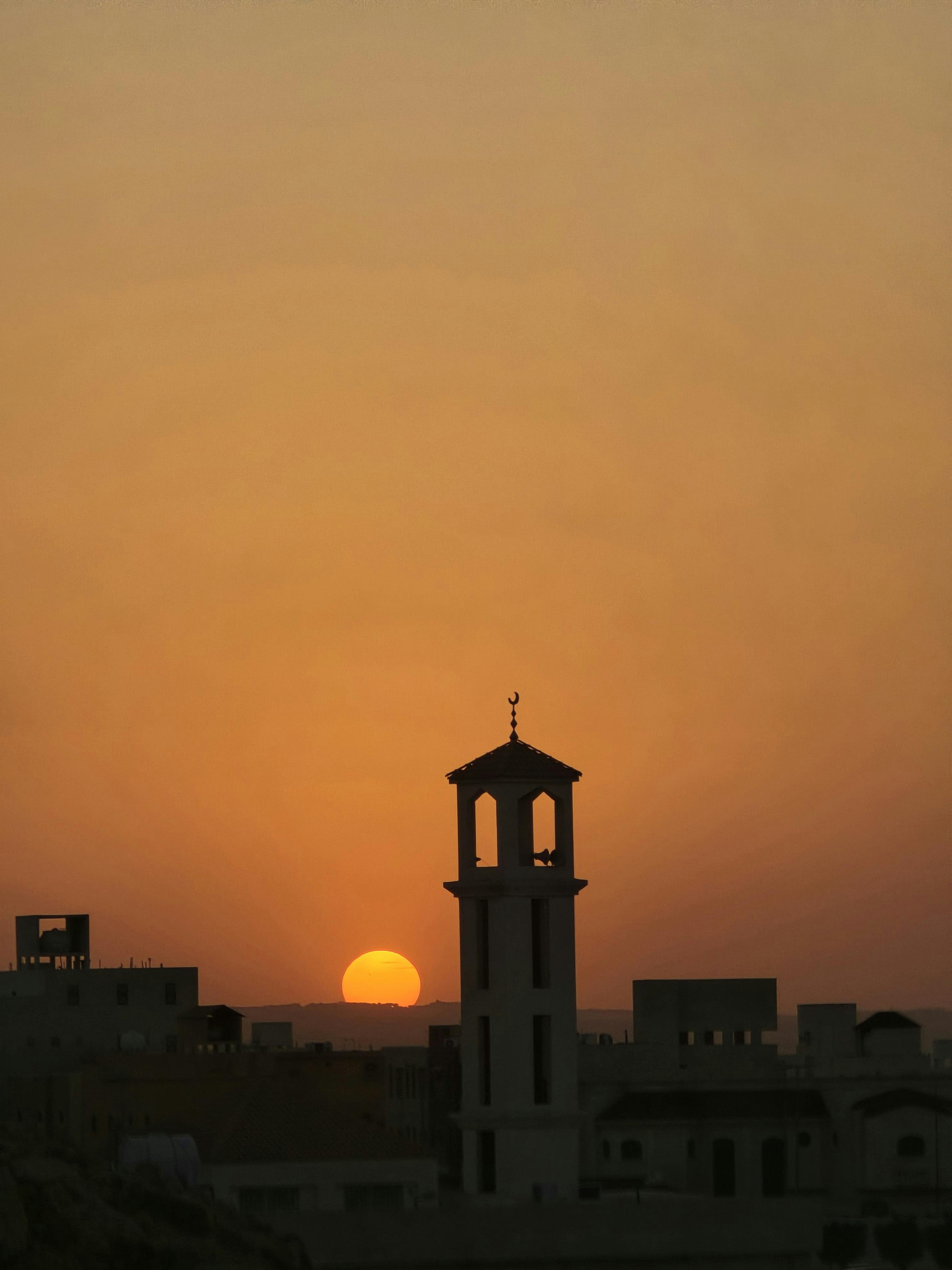 Sunset Over Al-Muzahmiyya Mosque in Saudi Arabia · Free Stock Photo