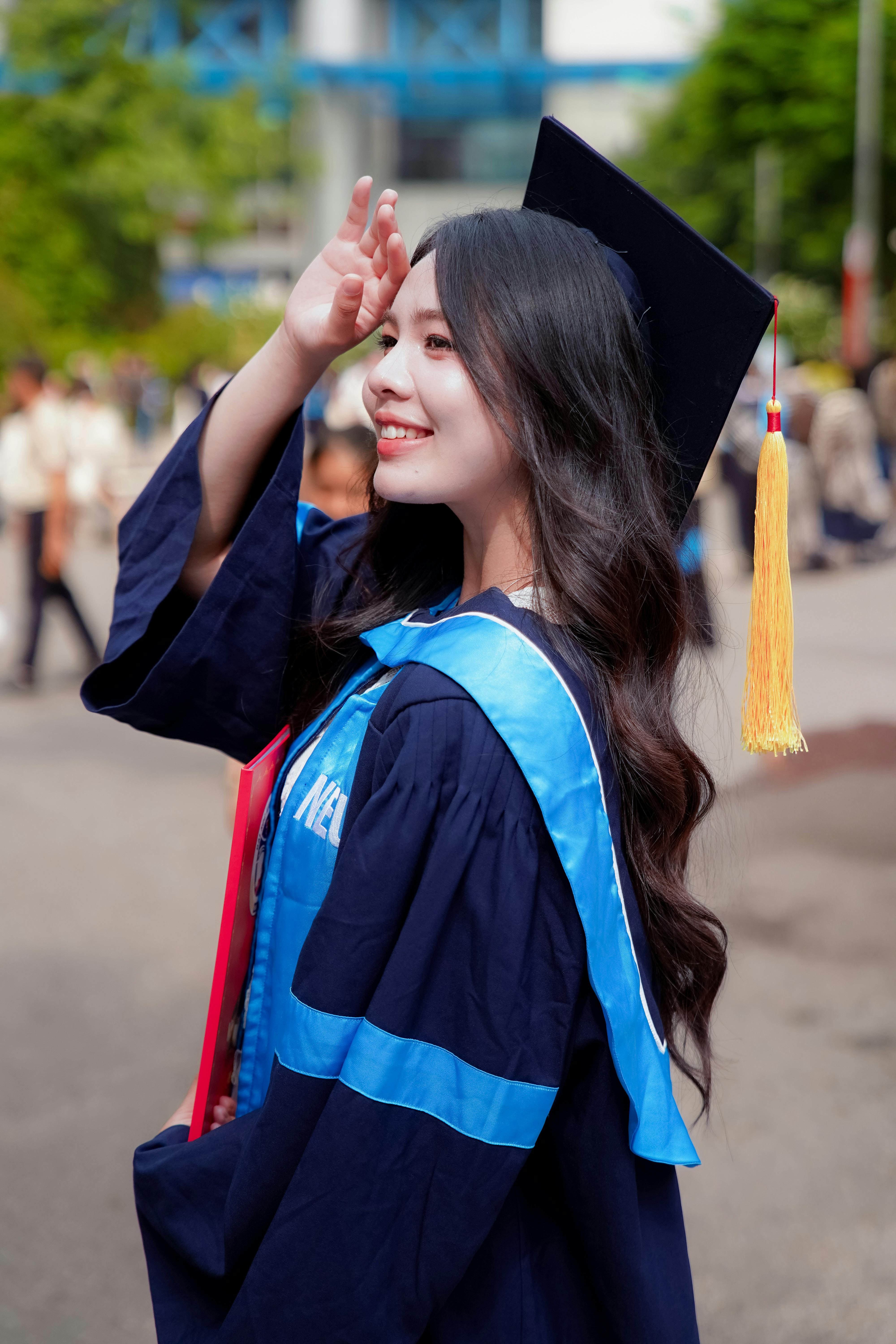 Happy Bitmoji Photos, Download The BEST Free Happy Bitmoji Stock Photos ...