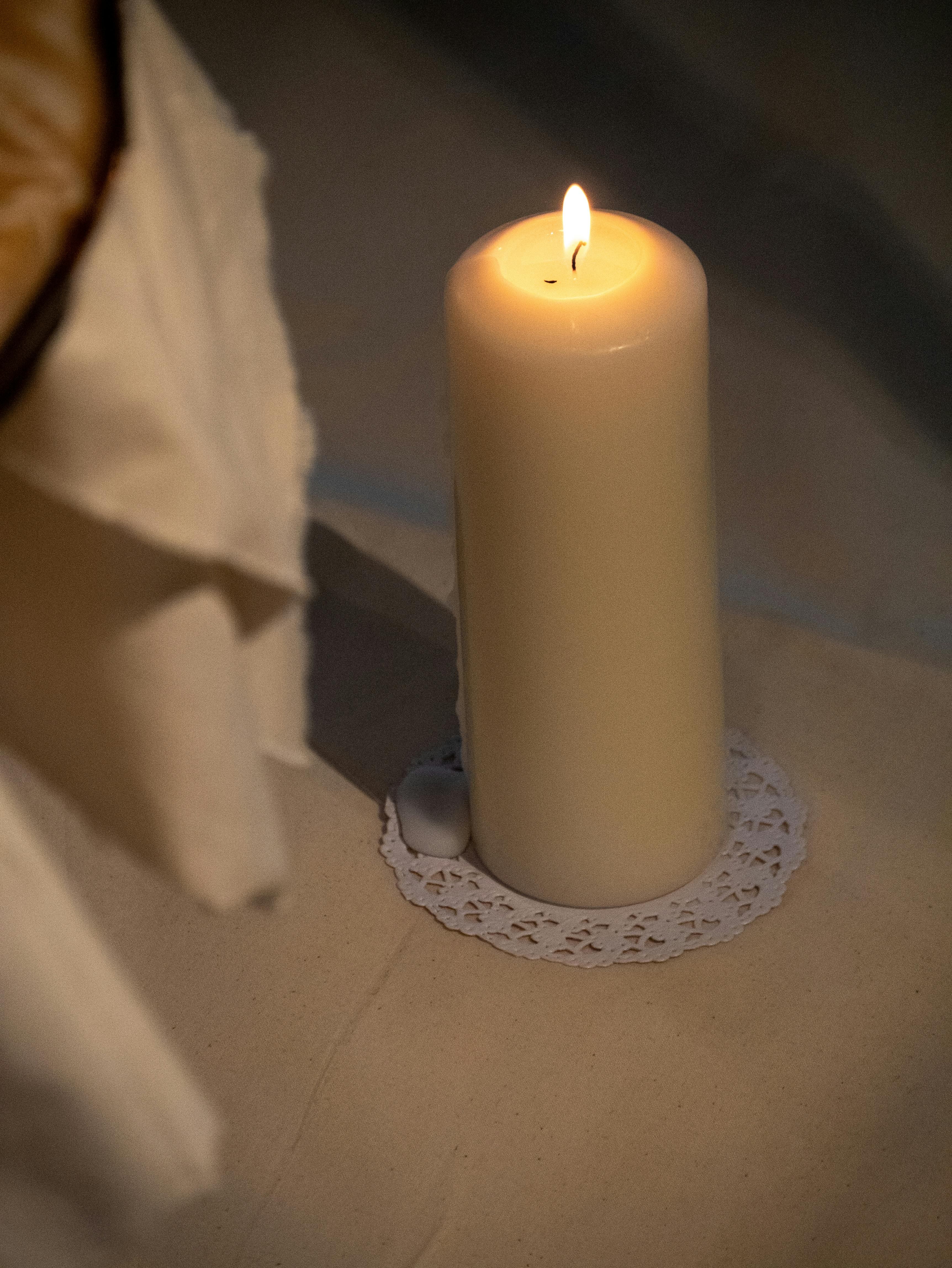 50.000+ Foto Lilin Menyala Terbaik · Unduh Gratis 100% · Foto Stok Pexels