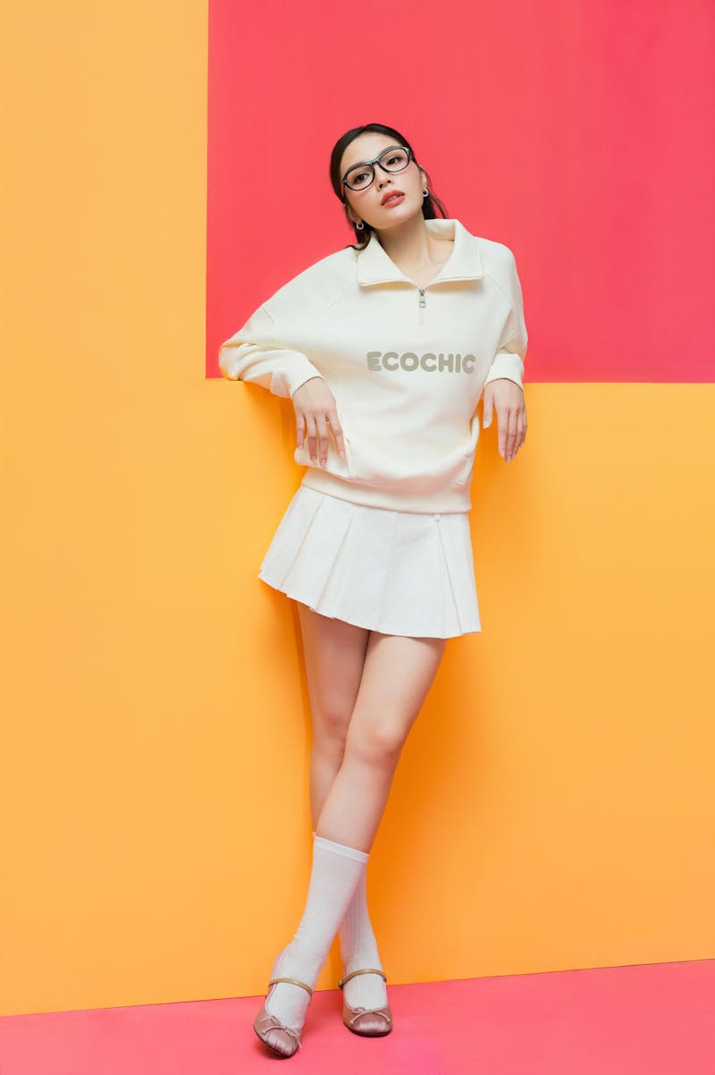 Young Model Imx Photos, Download The BEST Free Young Model Imx Stock ...