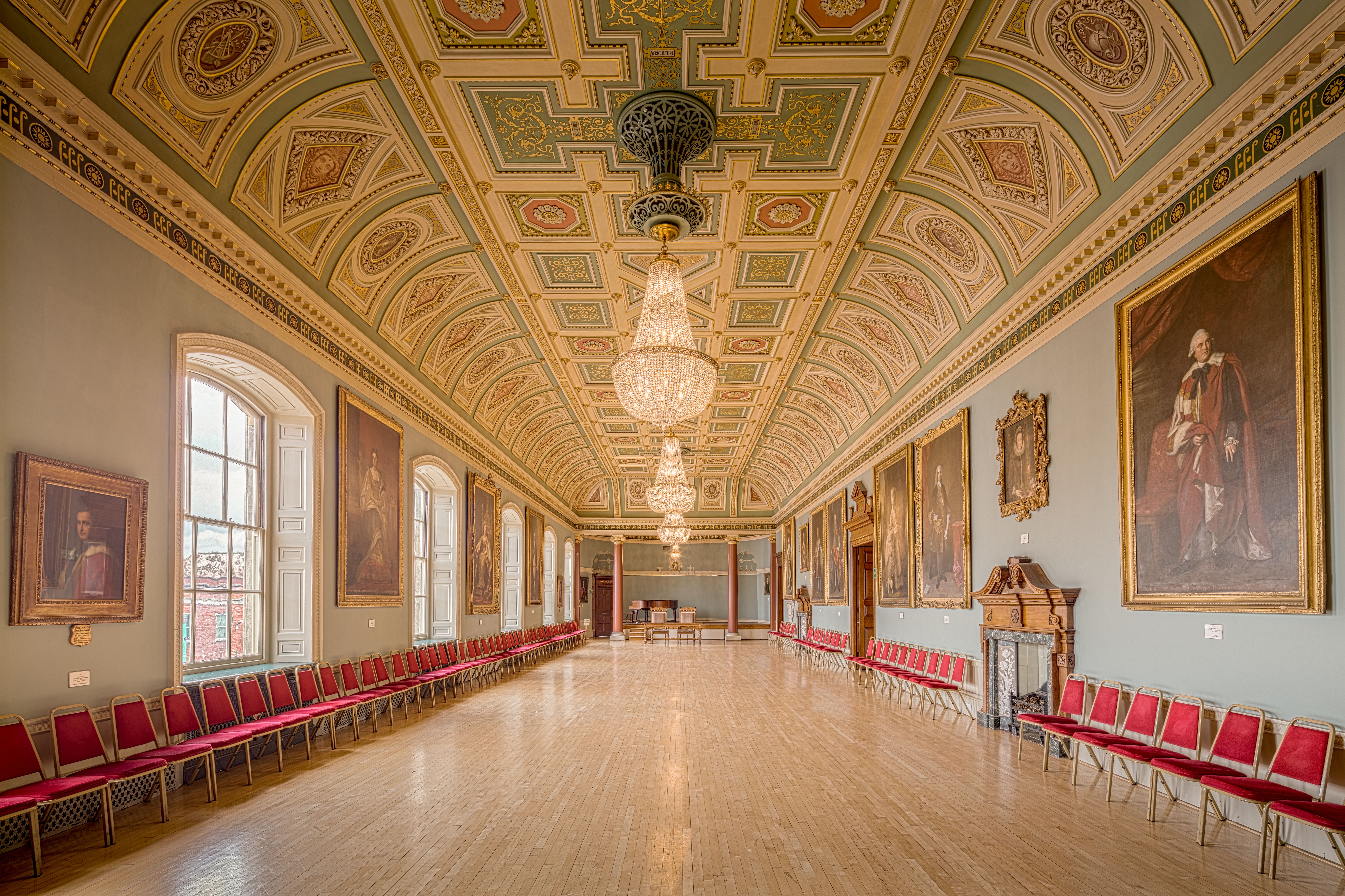 Elegant Historical Guildhall Interior in England · Free Stock Photo