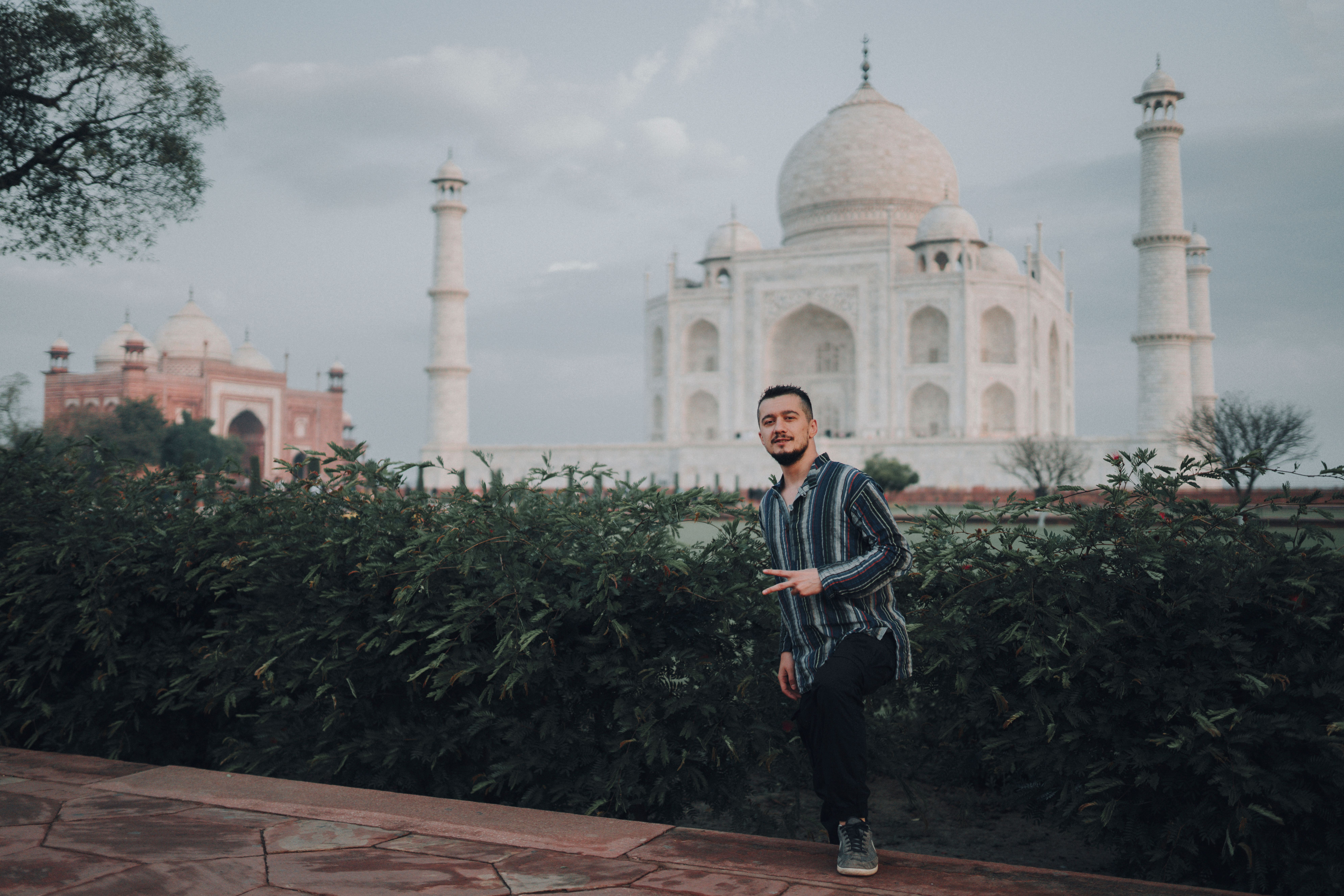 Captivating Portrait at the Taj Mahal · Free Stock Photo