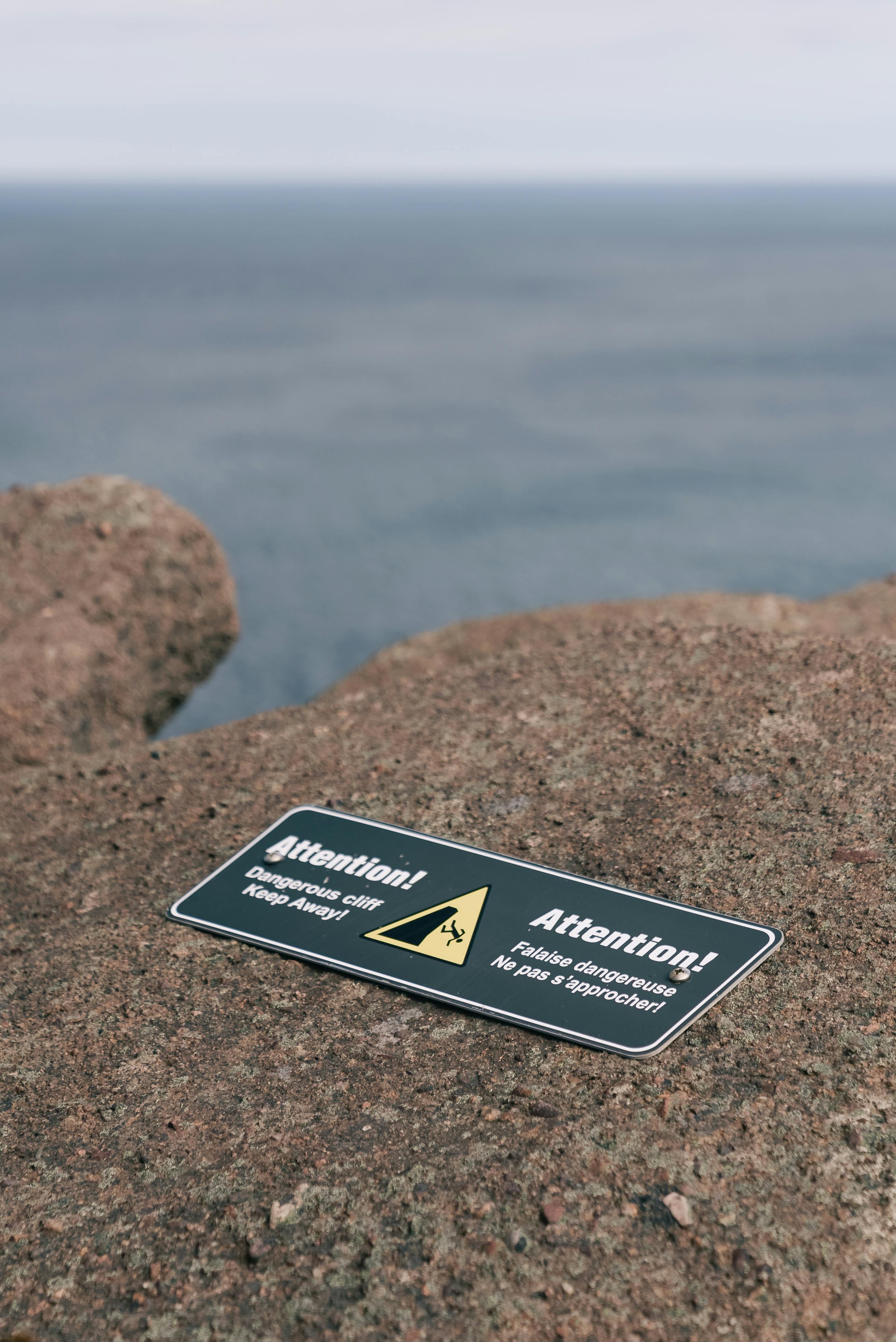 Warning Sign Photos, Download The BEST Free Warning Sign Stock Photos ...