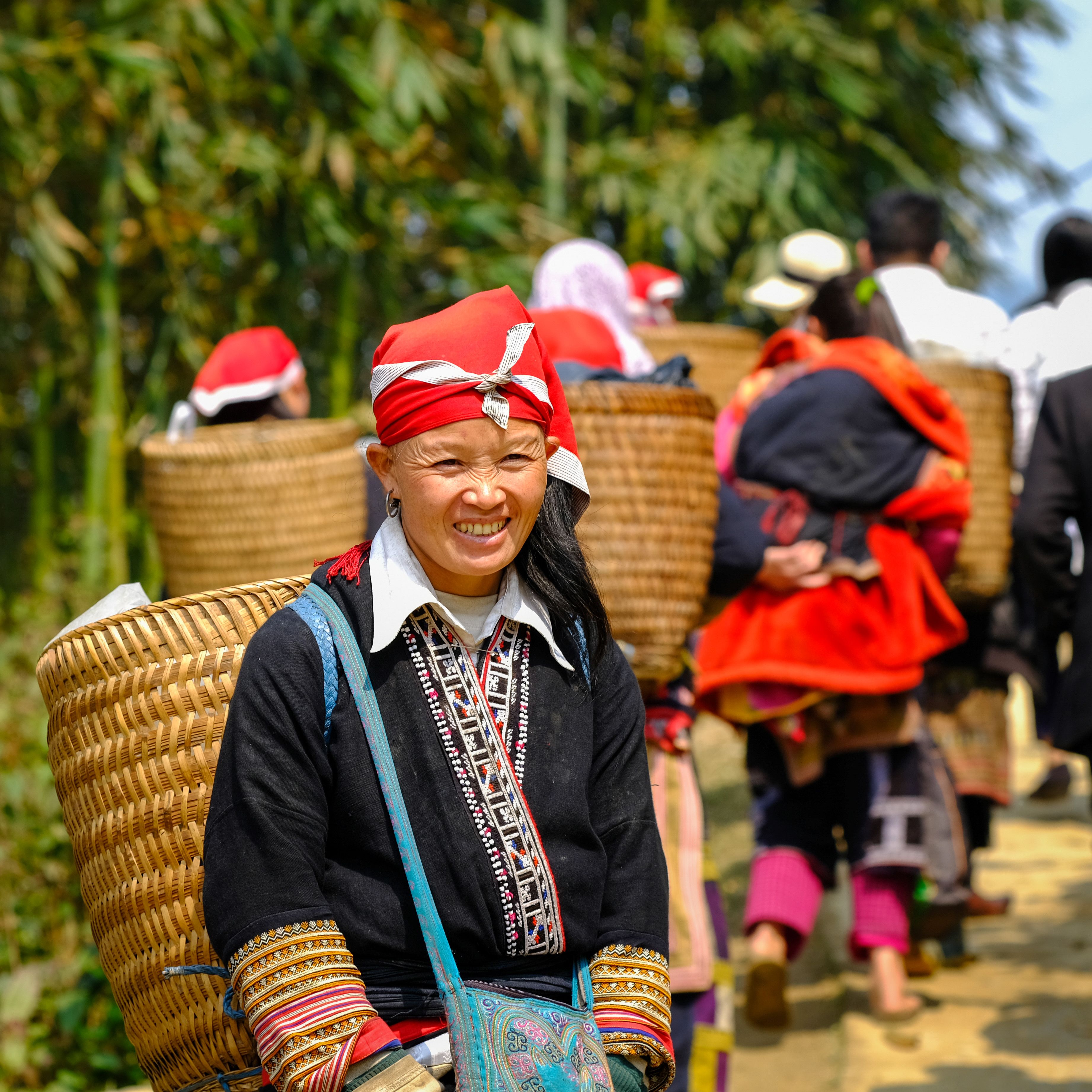 Ethnic Red Dao People in Traditional Attire · Free Stock Photo