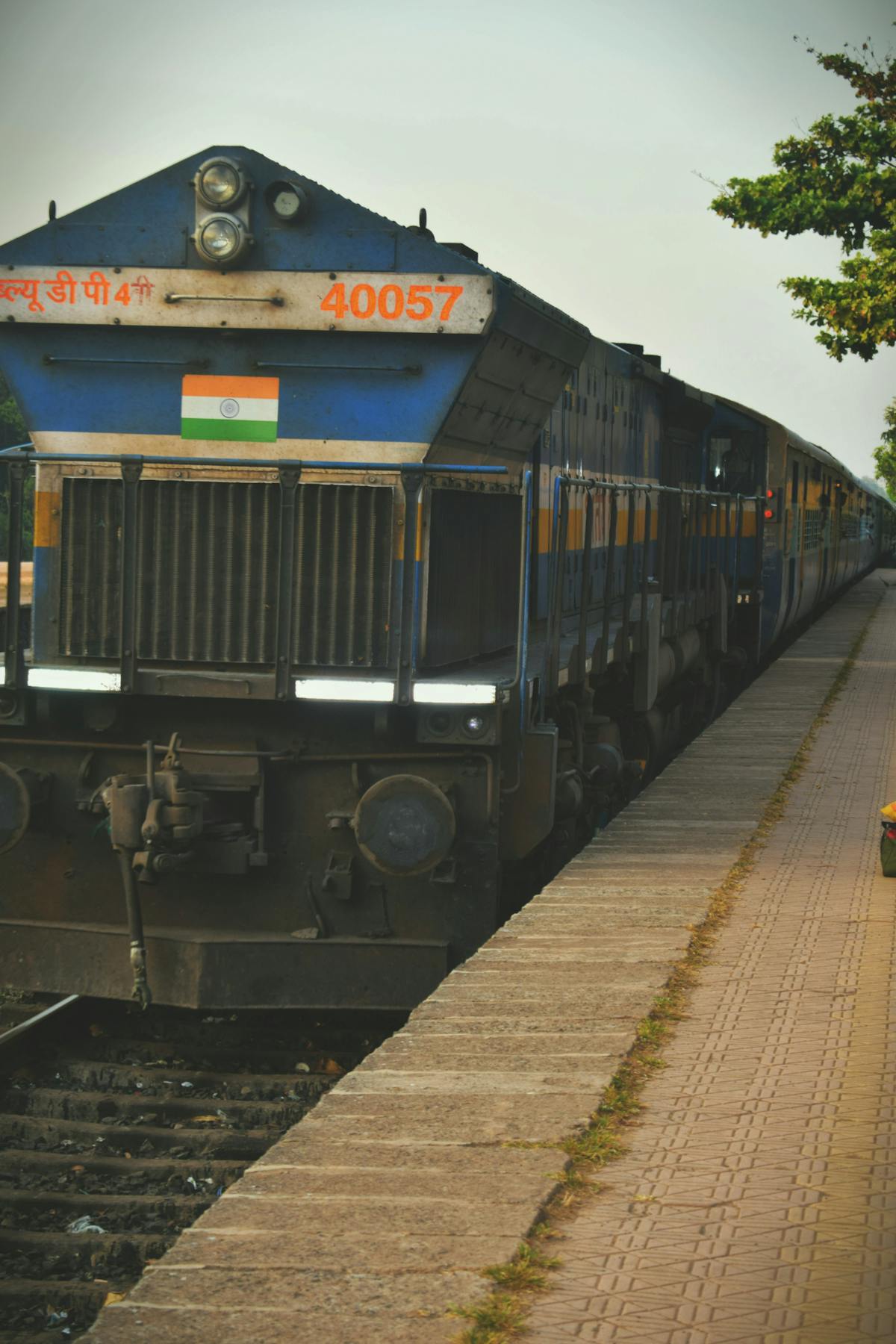 Indian Train Photos, Download The BEST Free Indian Train Stock Photos ...