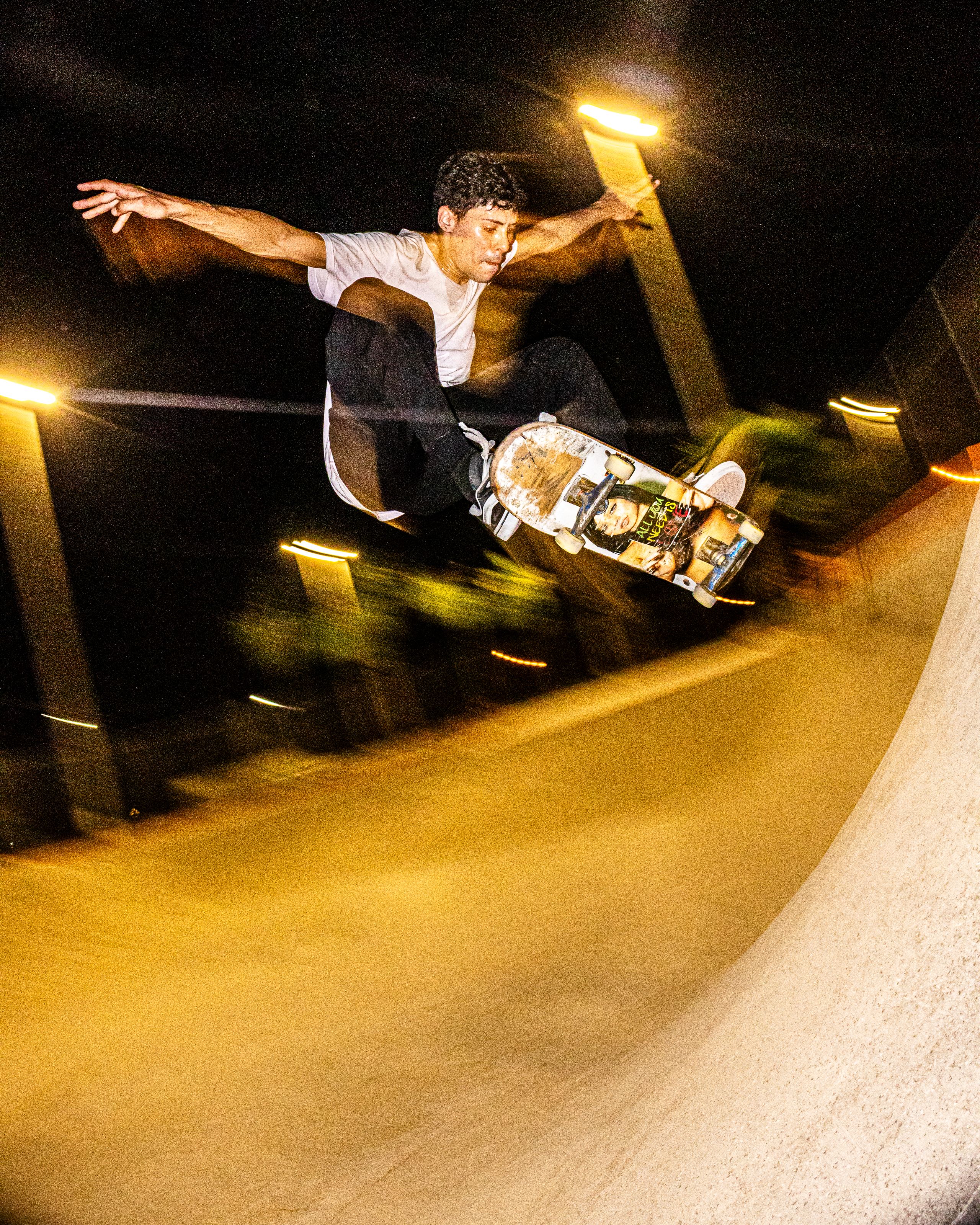 Dynamic Night Skateboarding Jump Action Shot · Free Stock Photo