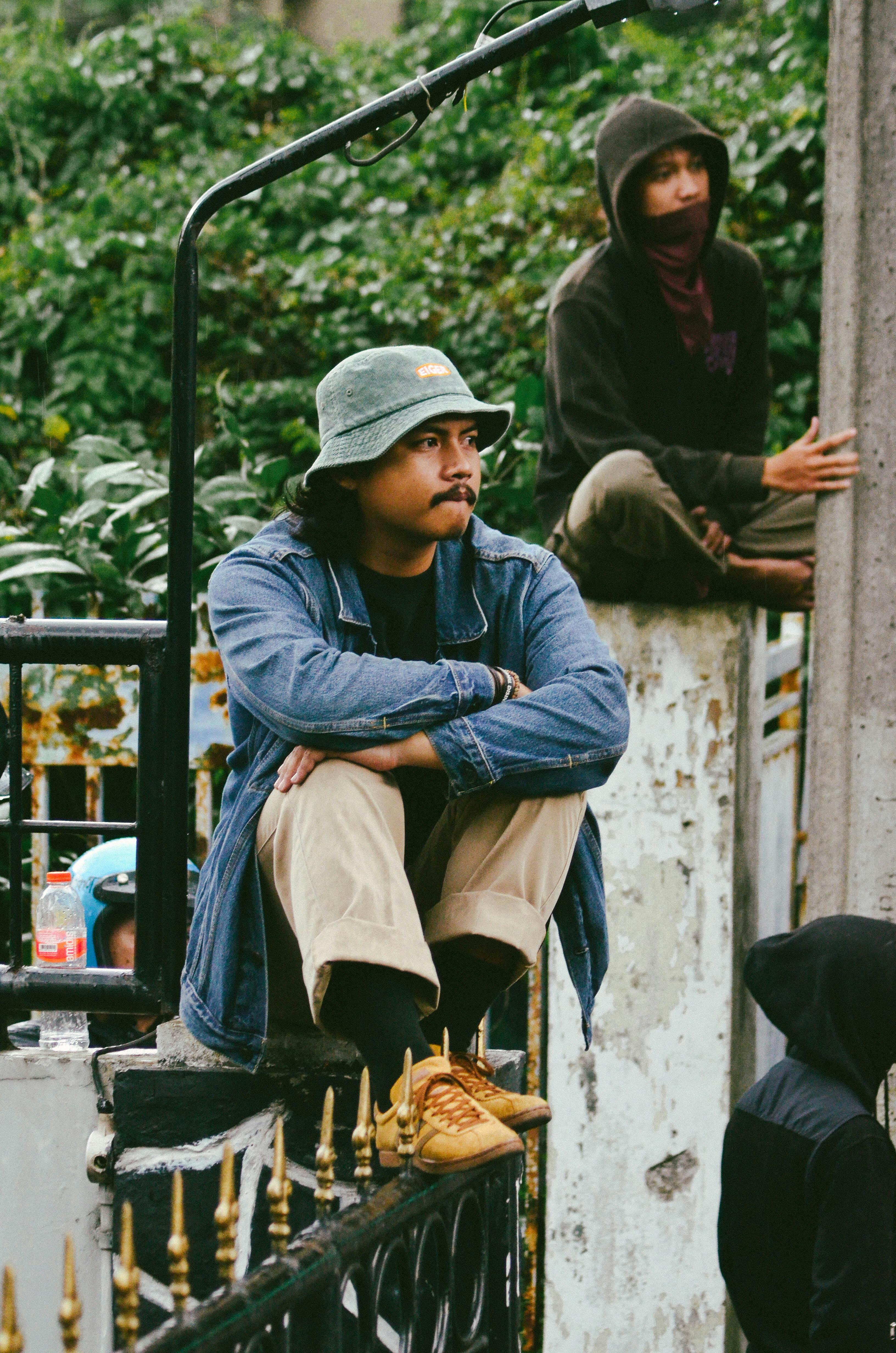 Nosy People Photos, Download The BEST Free Nosy People Stock Photos ...