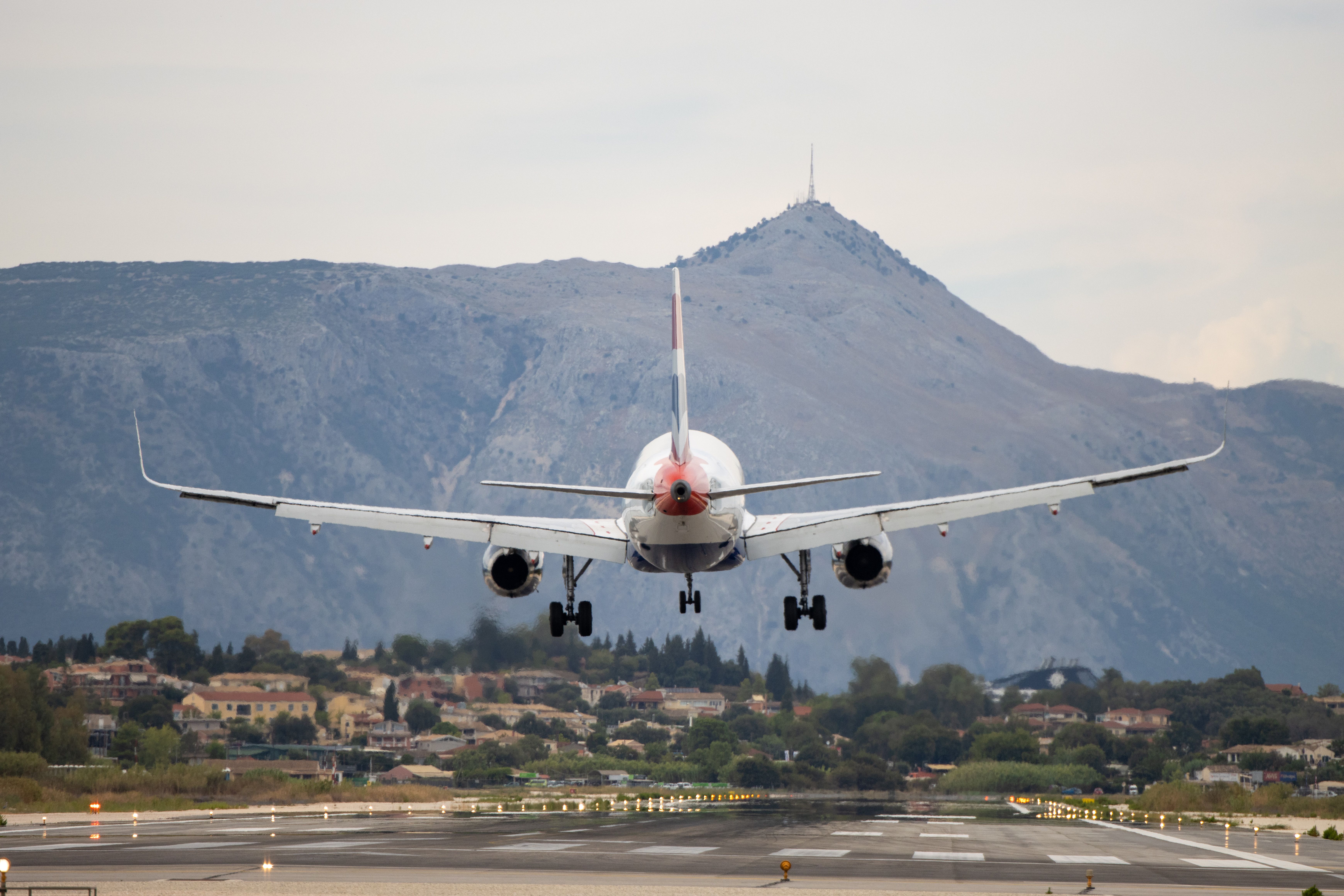 Airplanes Photos, Download The BEST Free Airplanes Stock Photos & HD Images