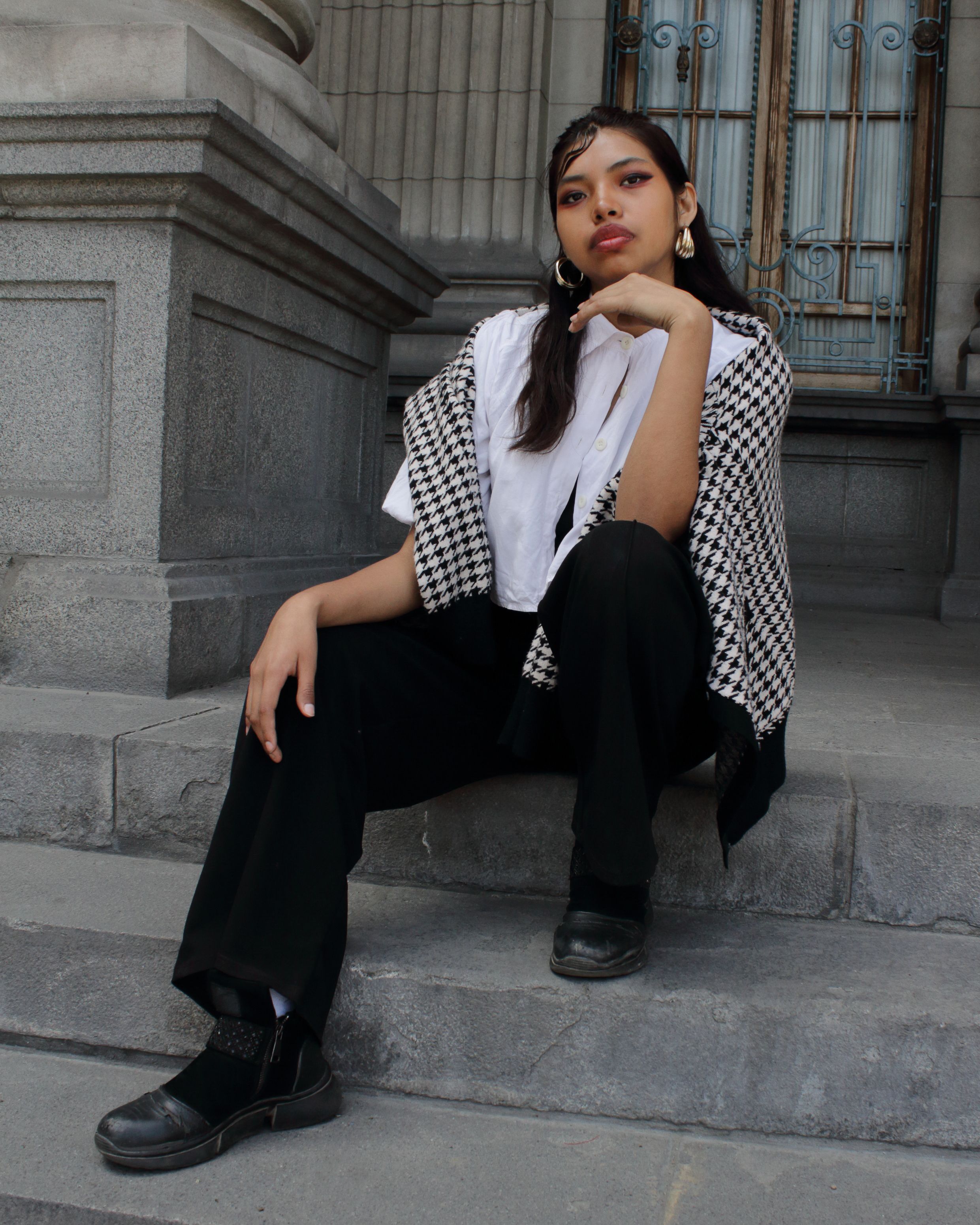 Elegant Woman Posing on Stone Steps in Lima · Free Stock Photo