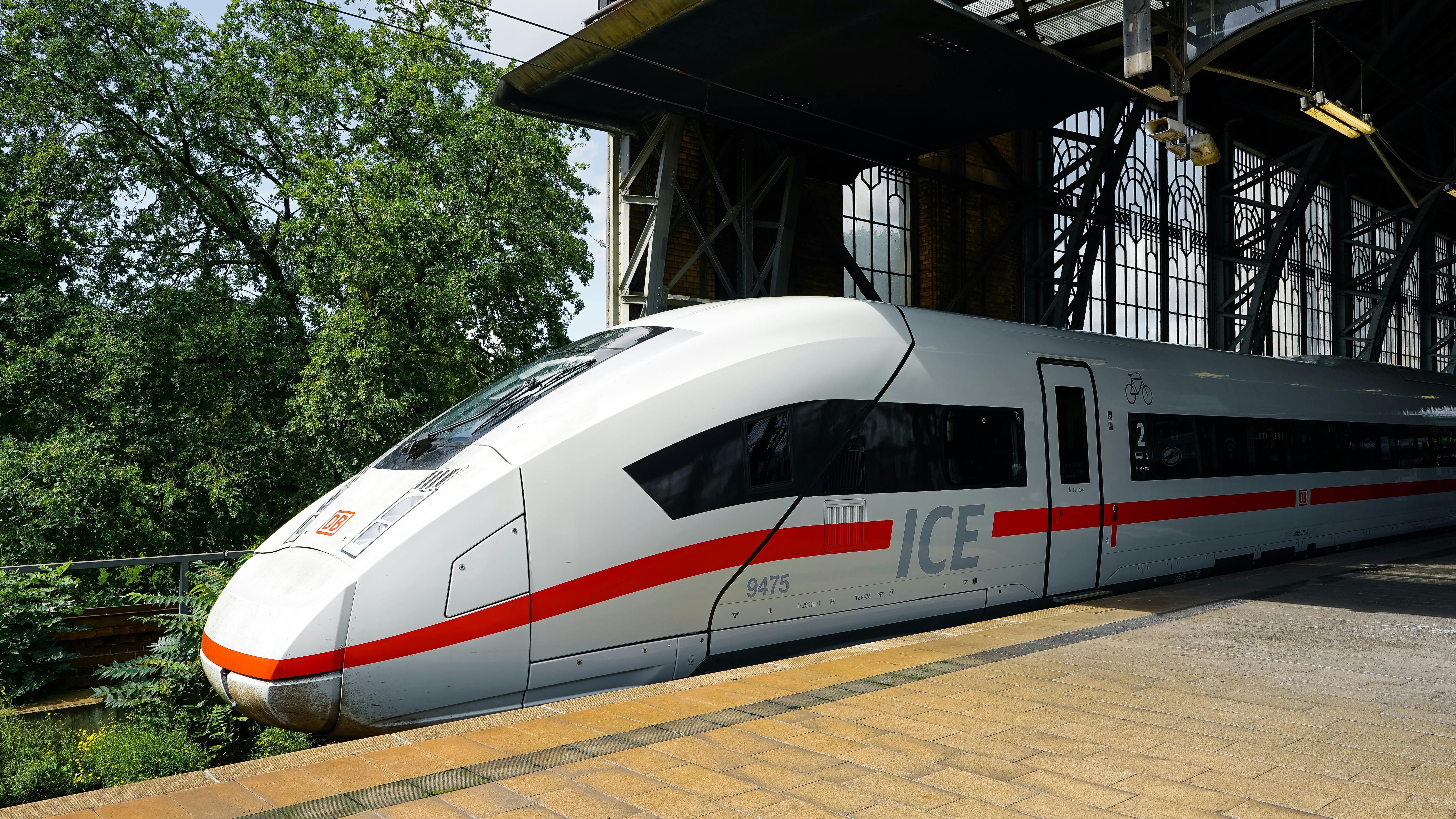 High-Speed ICE Train at Hamburg Station · Free Stock Photo