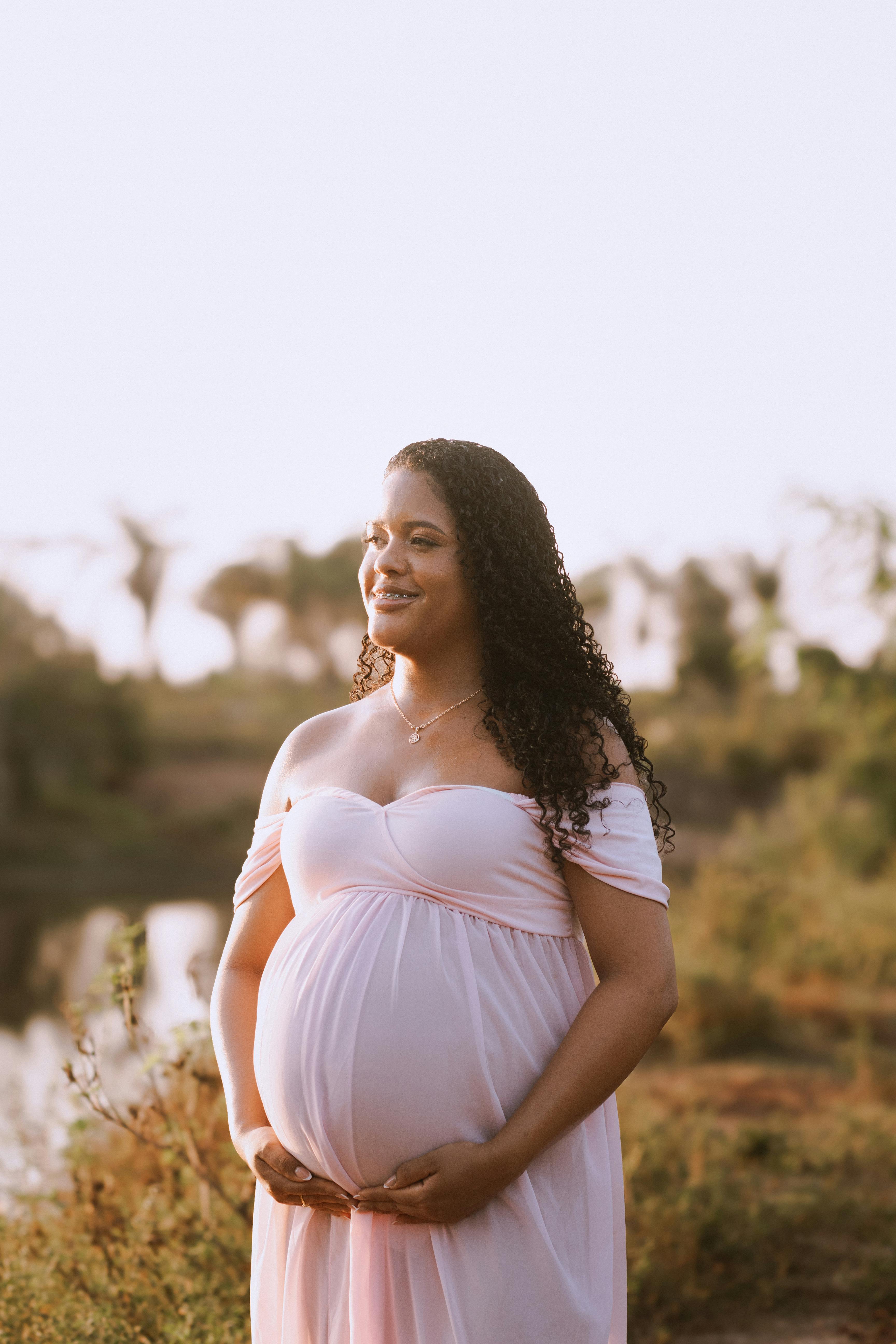 800 000+ Femmes+nues+et+habillées+en+photos banque d’images et photos libres de droit ...