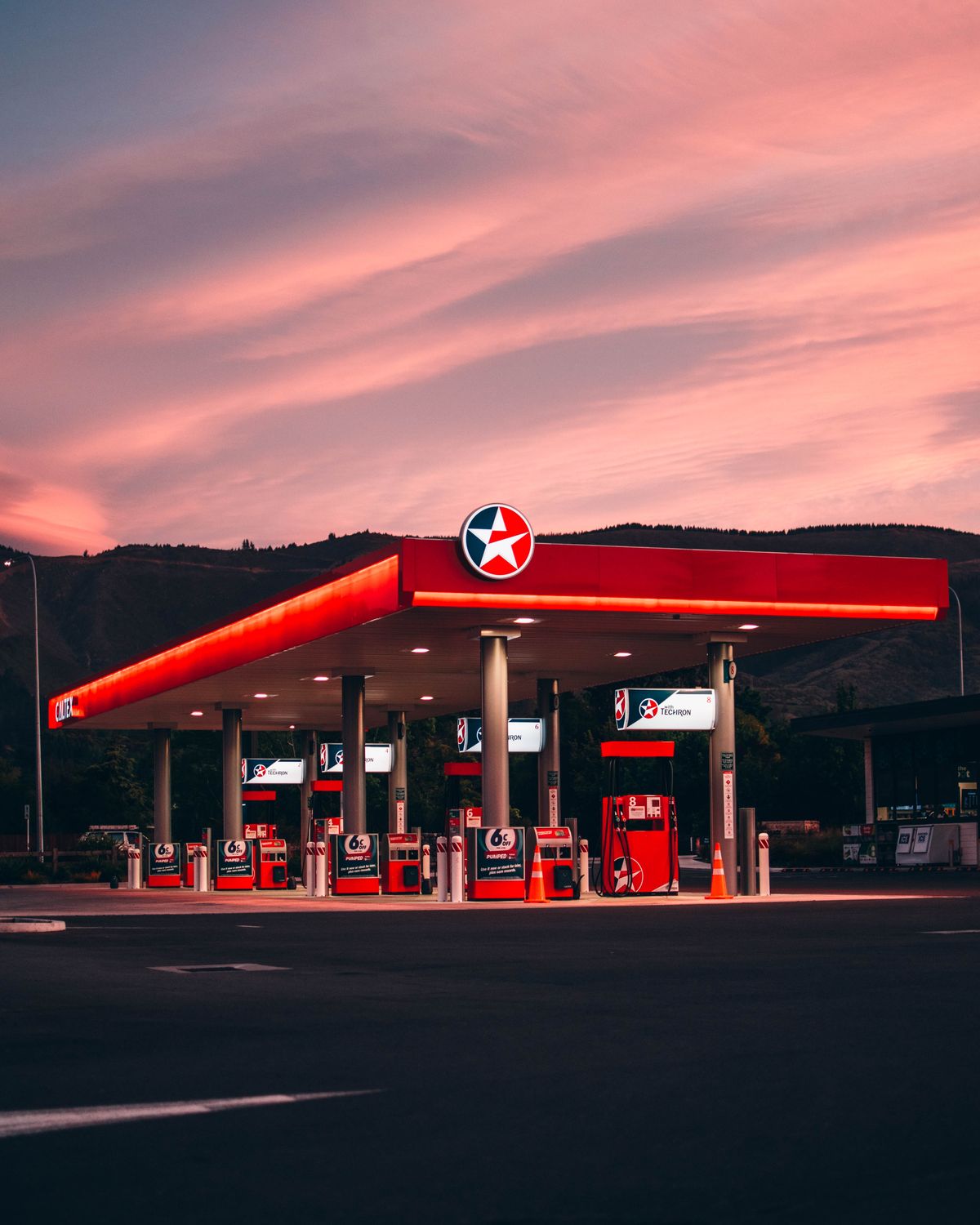 Petrol Pump Photos, Download The BEST Free Petrol Pump Stock Photos ...