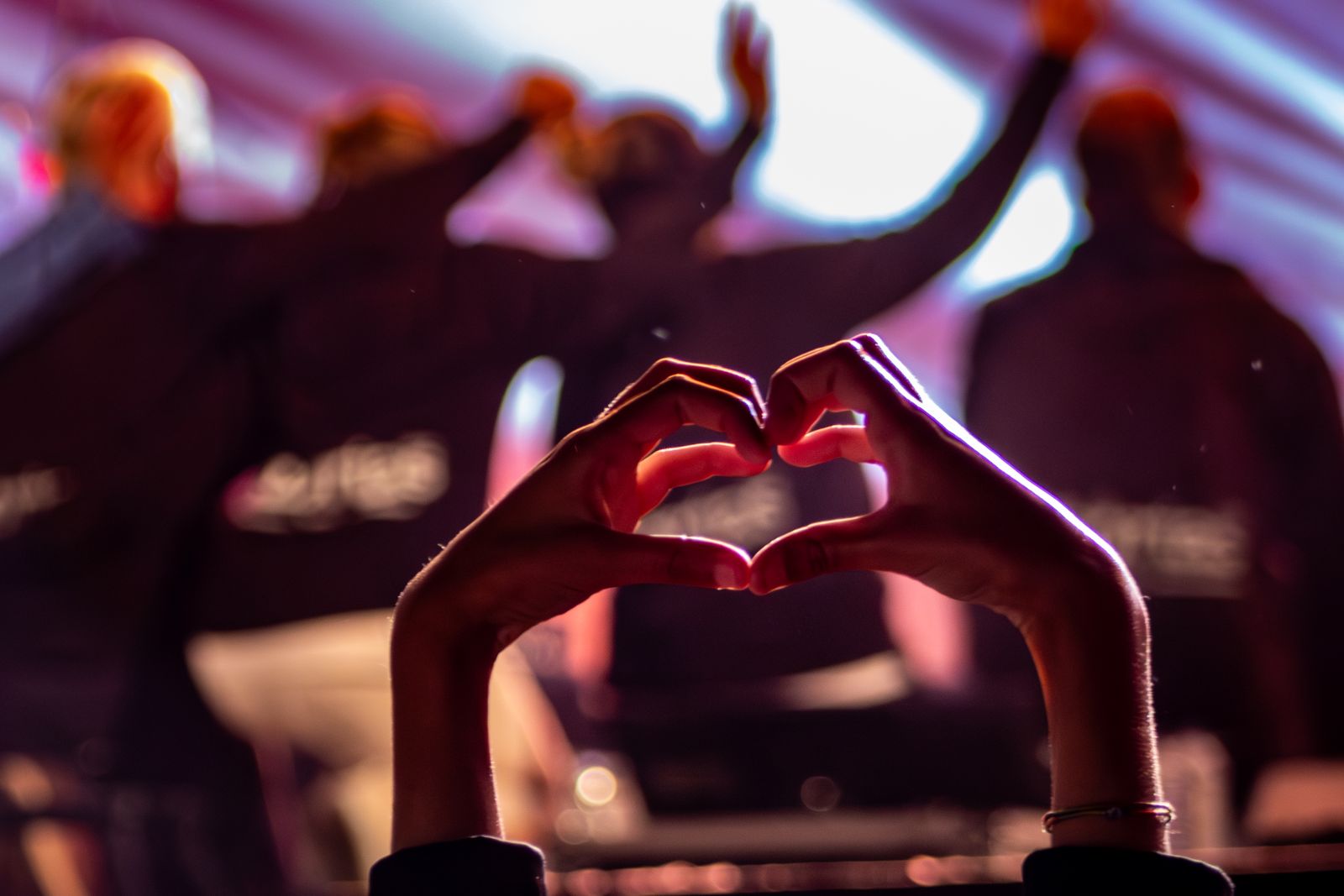 Heart Hands Photos, Download The BEST Free Heart Hands Stock Photos ...