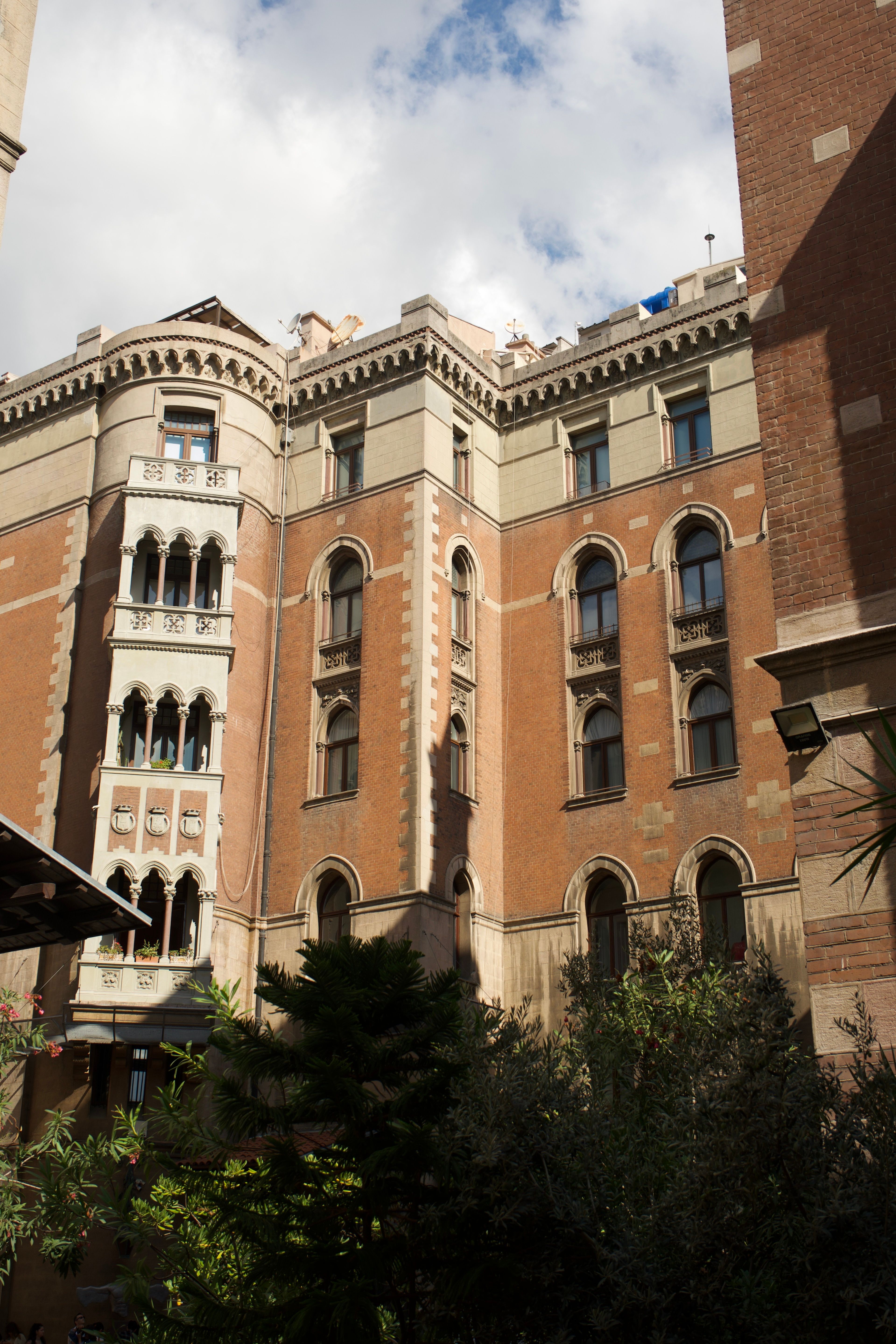 Historic Architectural Building in İstanbul · Free Stock Photo