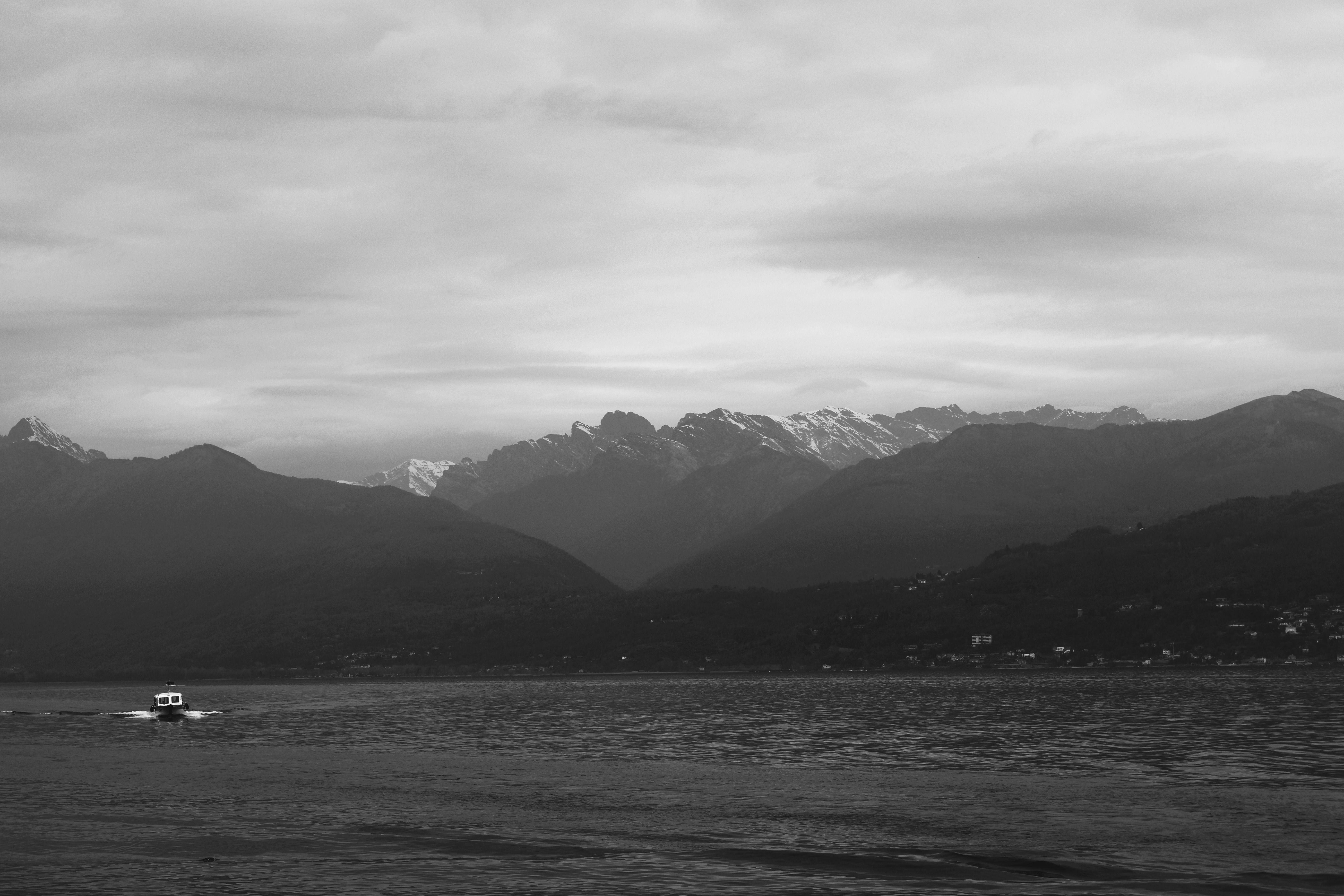 Grayscale Mountains Photos, Download The BEST Free Grayscale Mountains ...