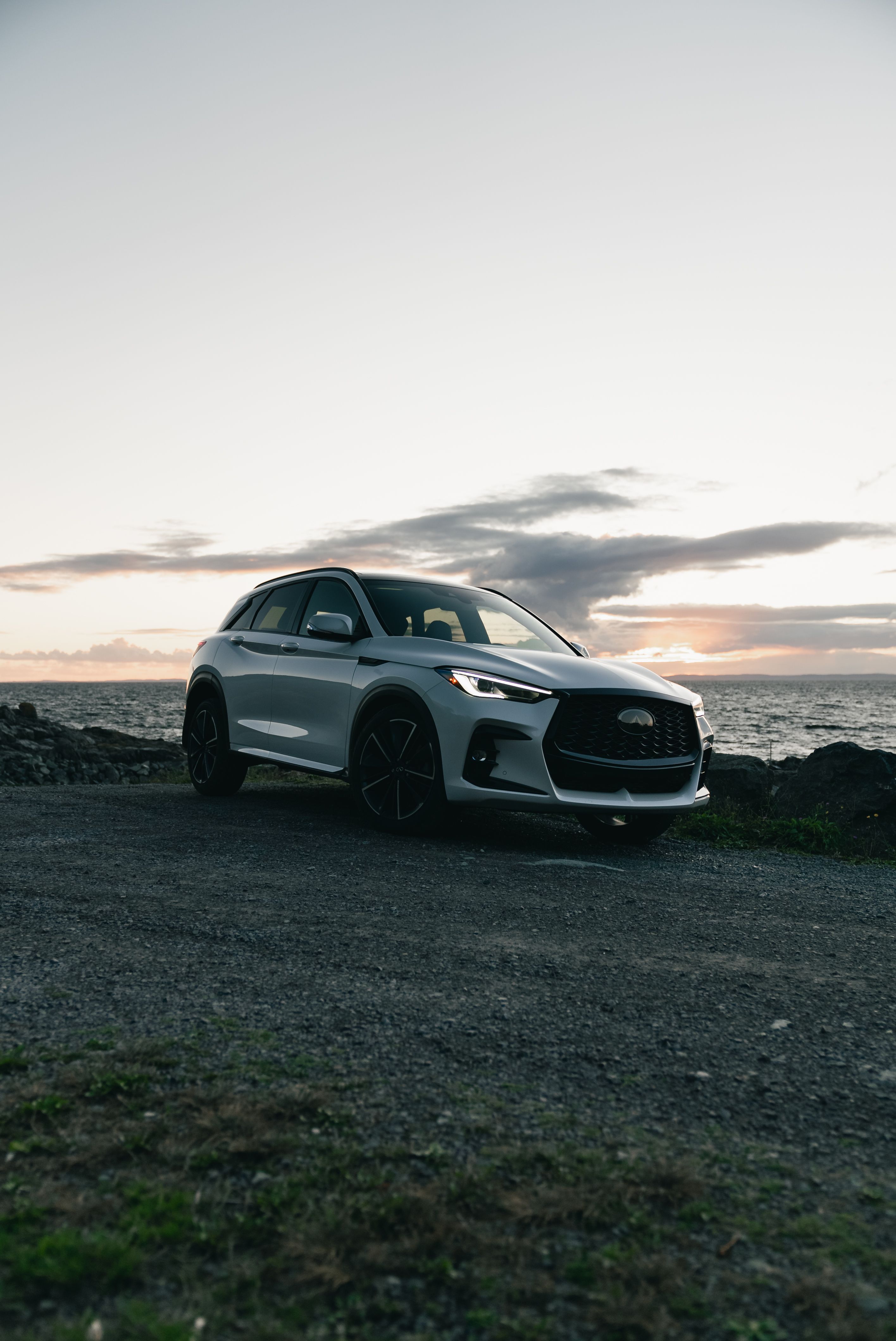 Sleek Silver Car in Scenic Outdoor Setting · Free Stock Photo