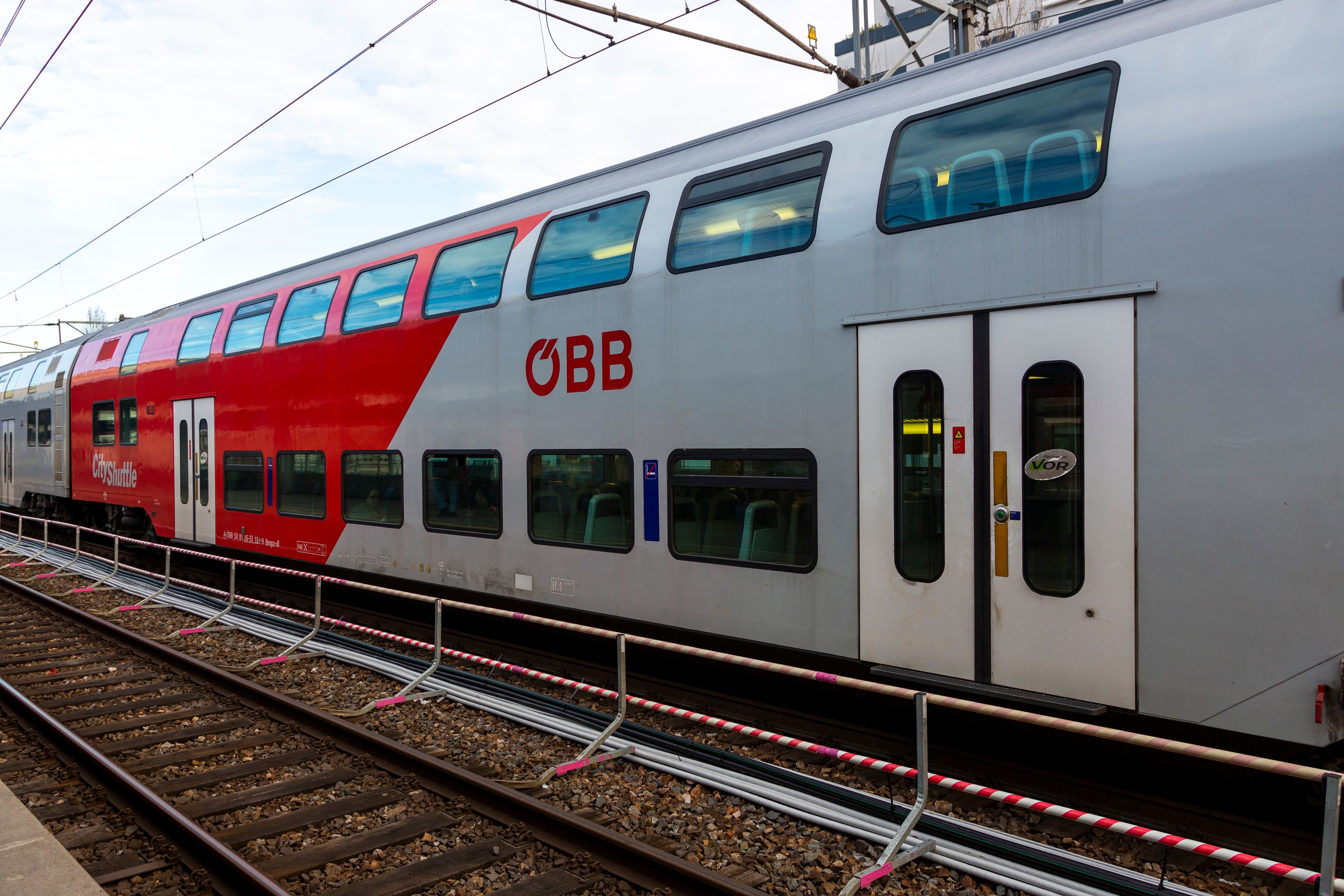 Caltrain Commuter Train Photos, Download The BEST Free Caltrain ...