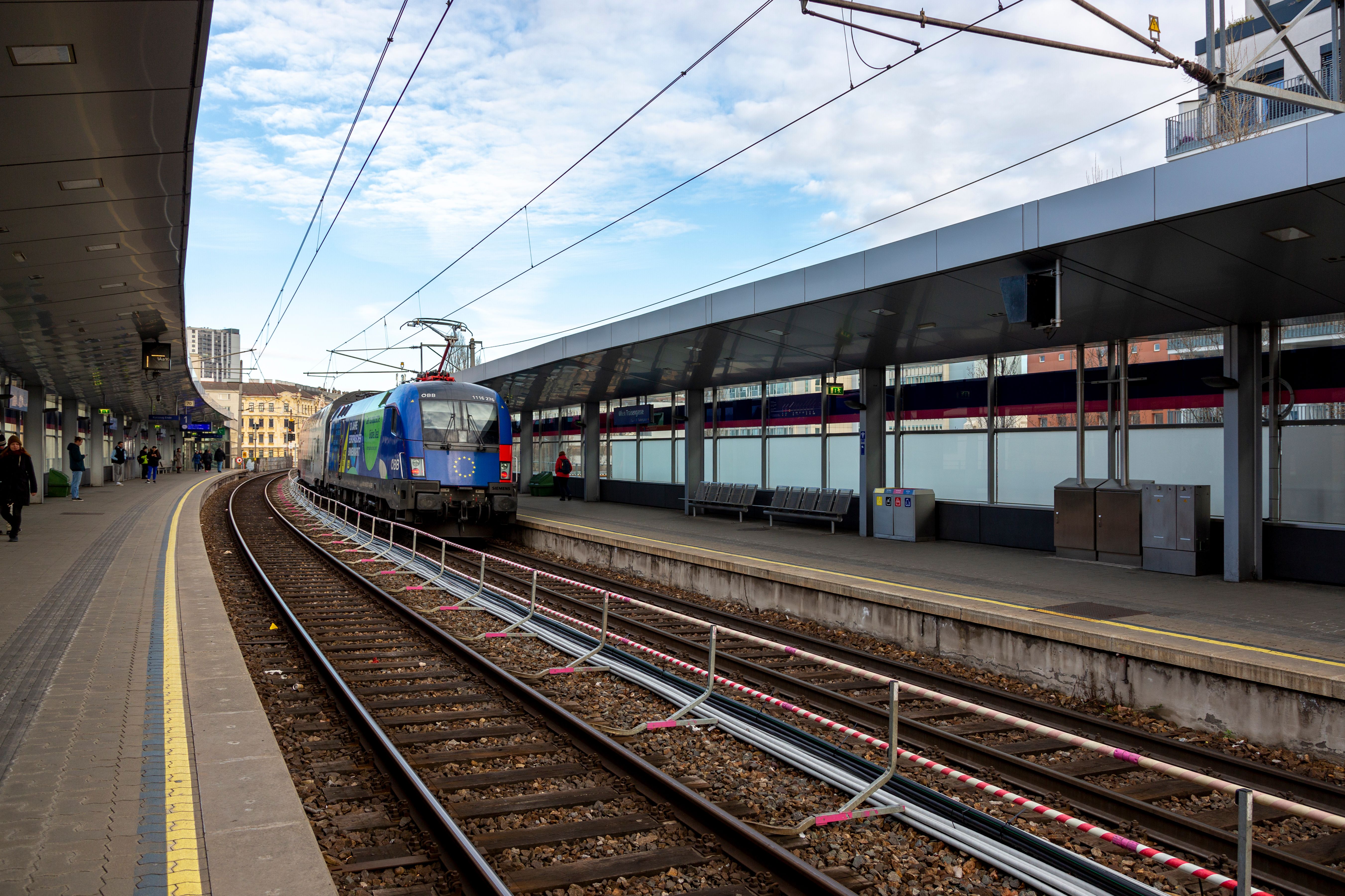 Modern Train at Urban Train Station Platform · Free Stock Photo