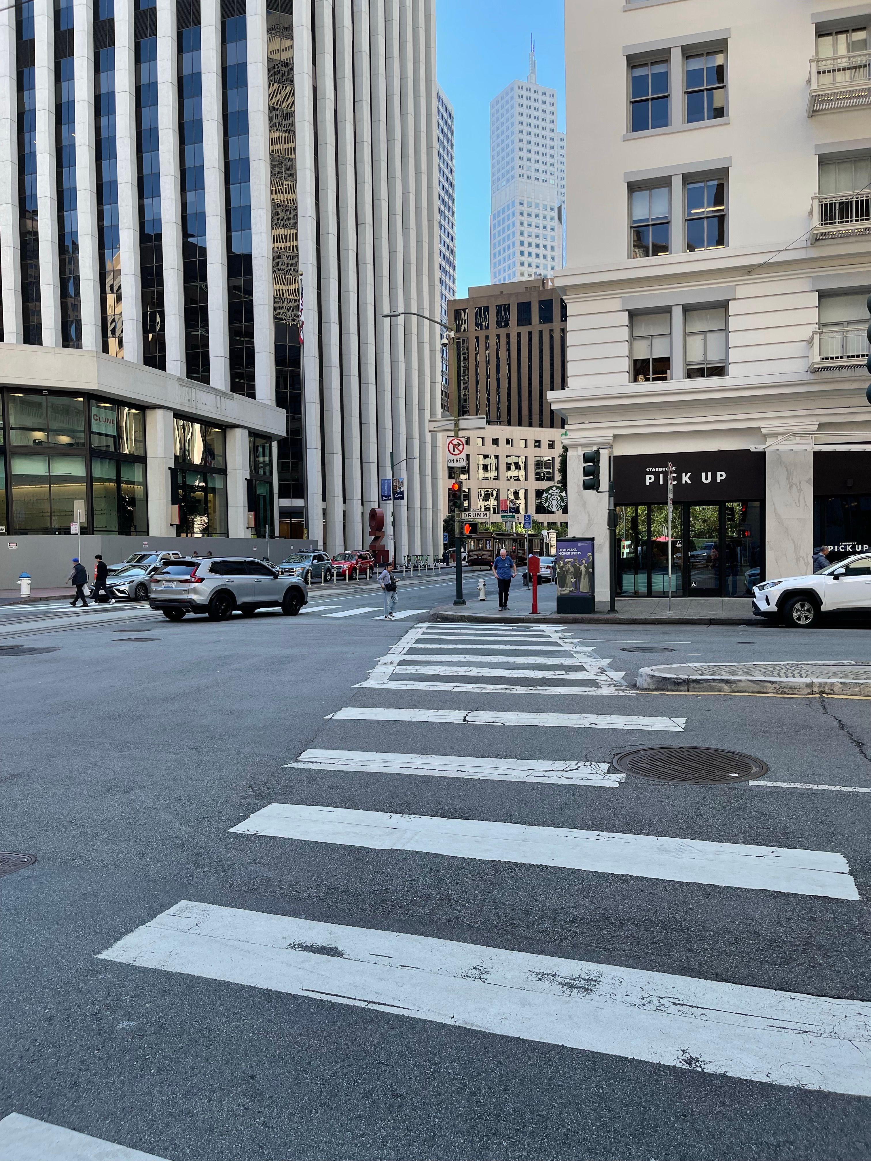 Urban Street with Crosswalk in Downtown Area · Free Stock Photo