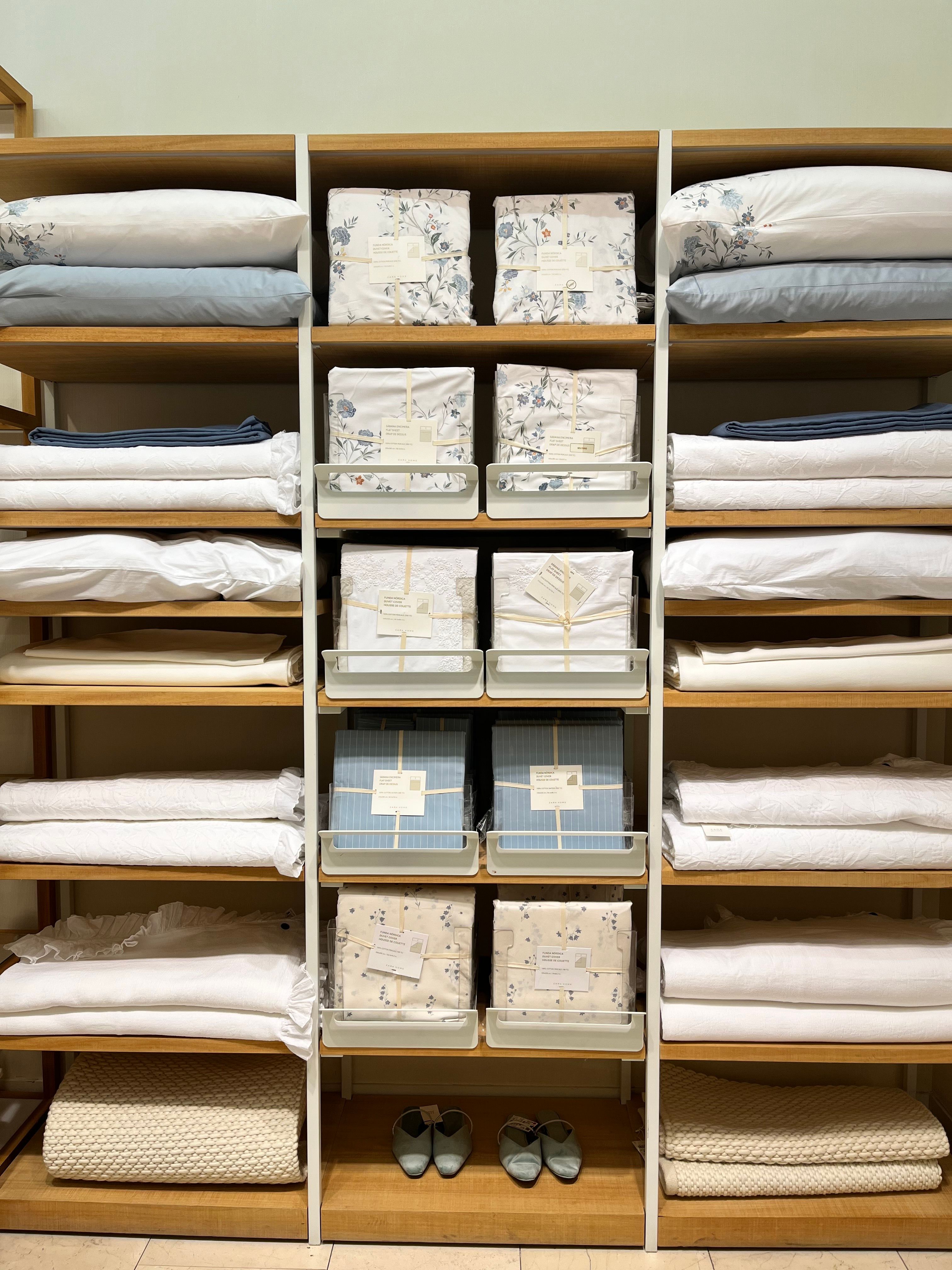 Organized Bedding Display in São Paulo Shop · Free Stock Photo