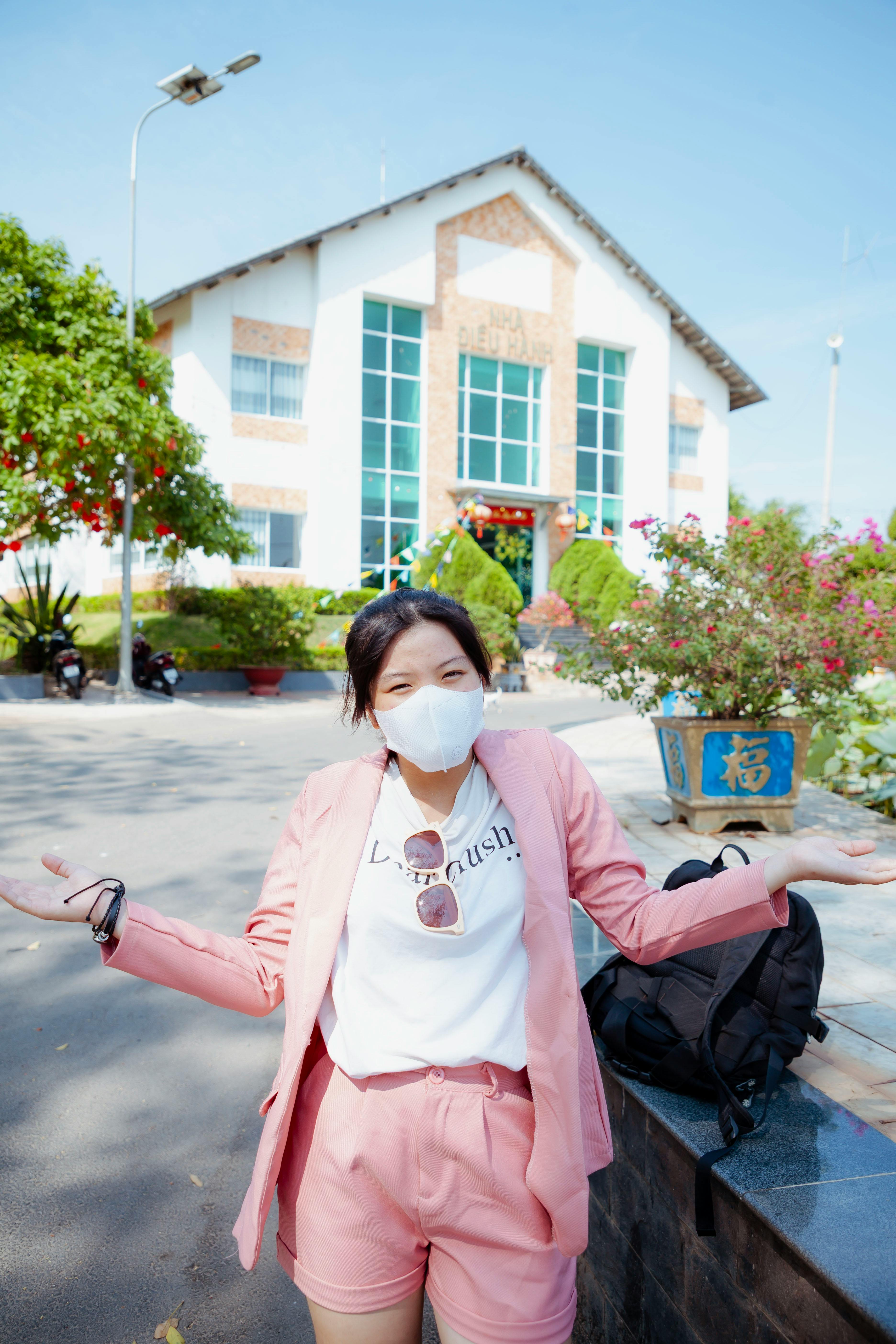 Women+Landing+Strips Photos, Download The BEST Free Women+Landing ...