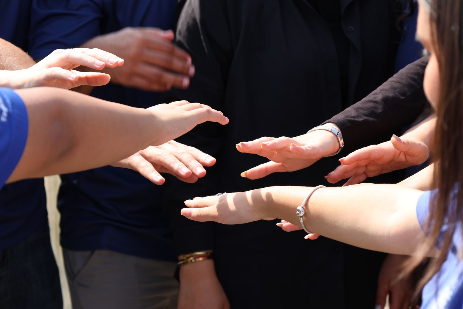 Human Hands Photos, Download The BEST Free Human Hands Stock Photos ...