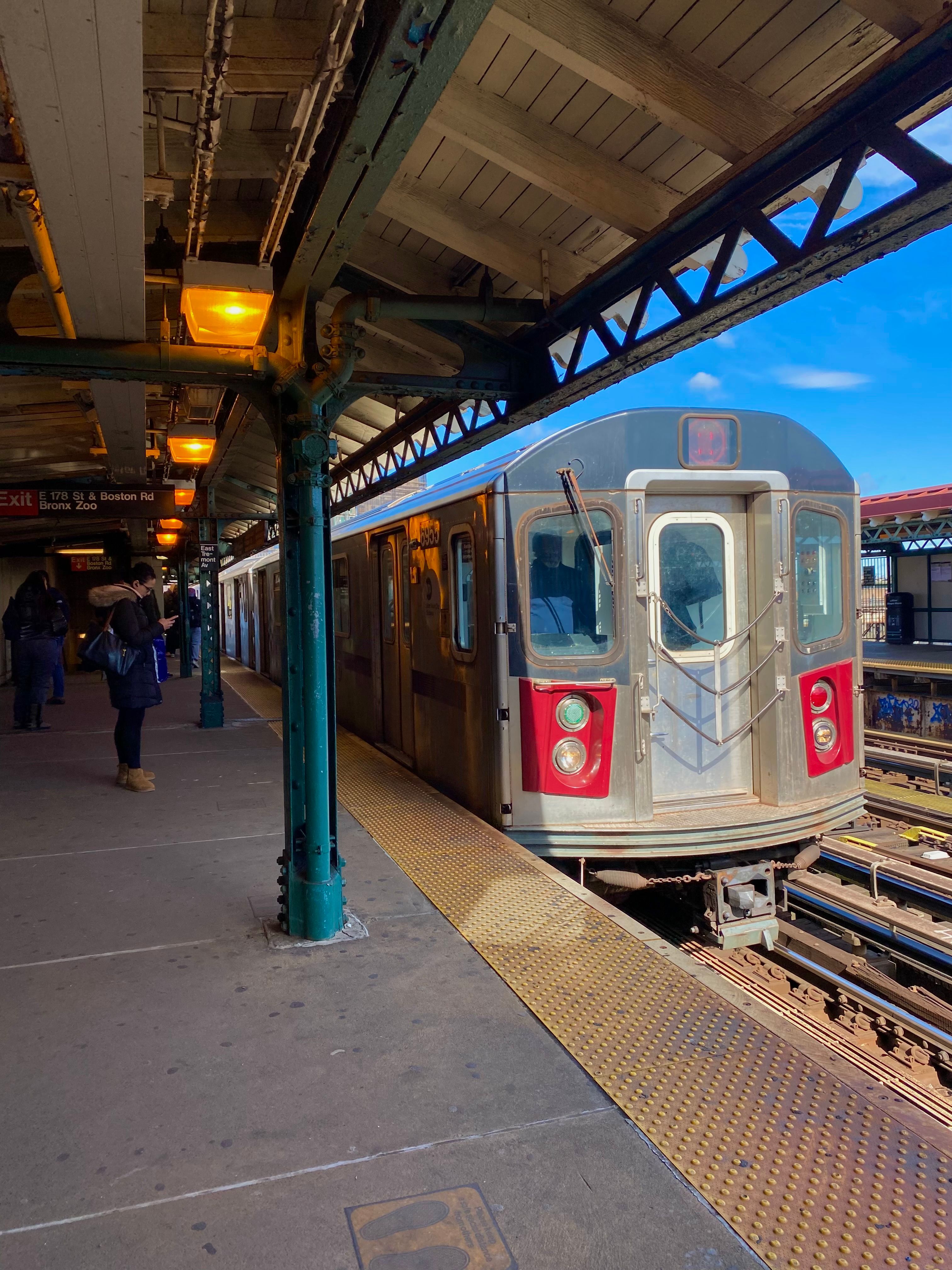 New York Subway Train at a Bronx Station · Free Stock Photo