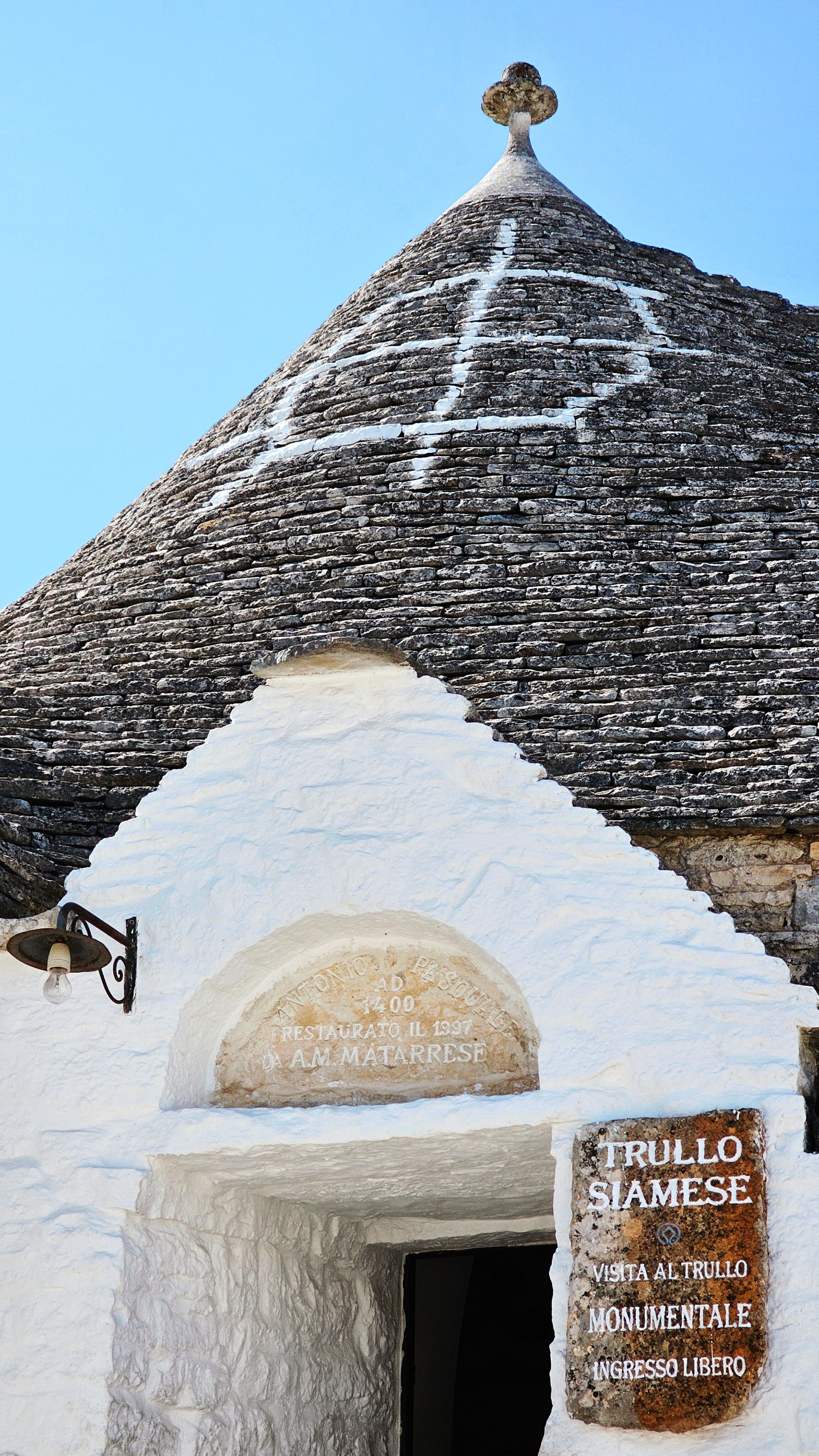 Traditional Trullo Architecture in Alberobello, Italy · Free Stock Photo