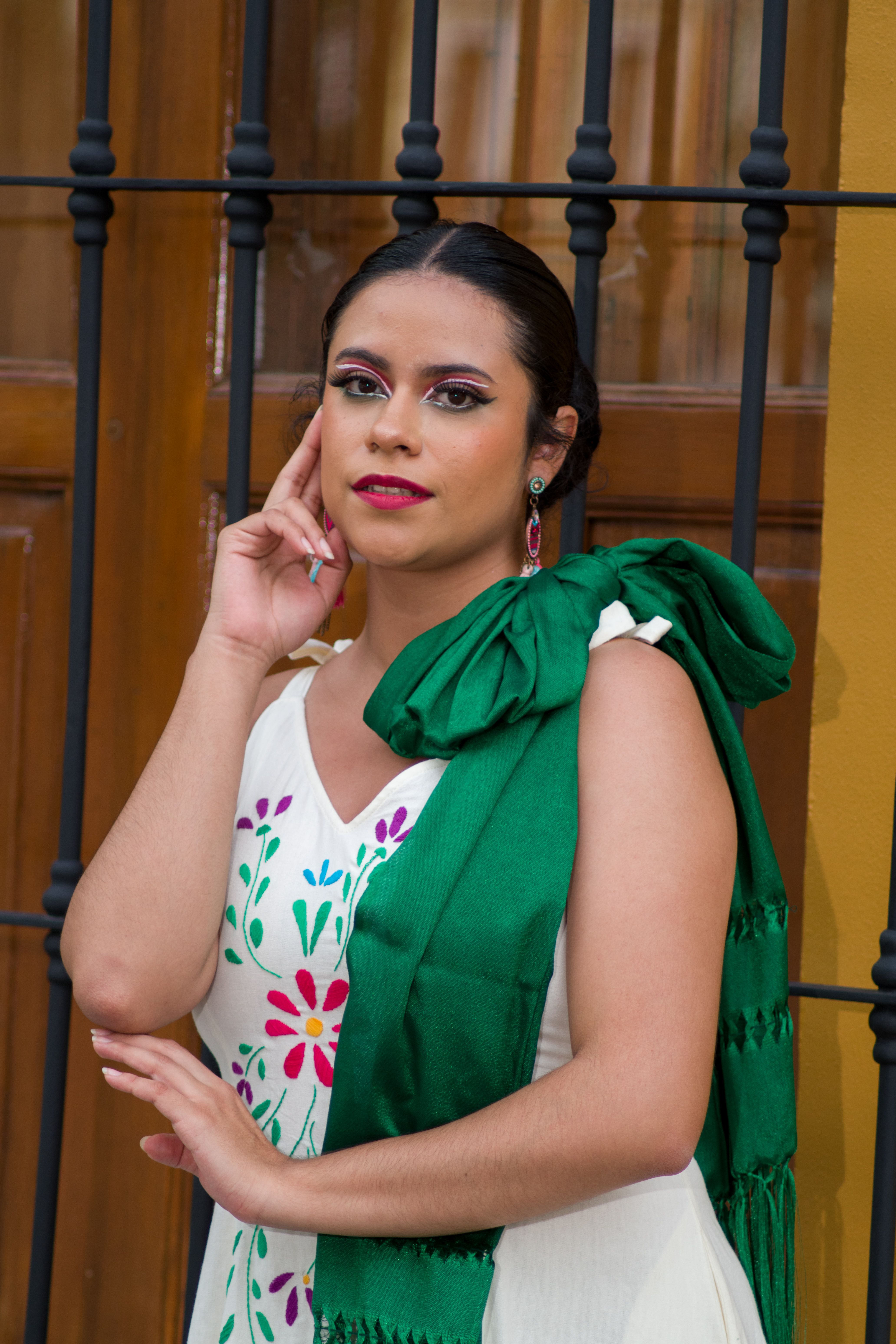 Women Colors Photos, Download The BEST Free Women Colors Stock Photos ...