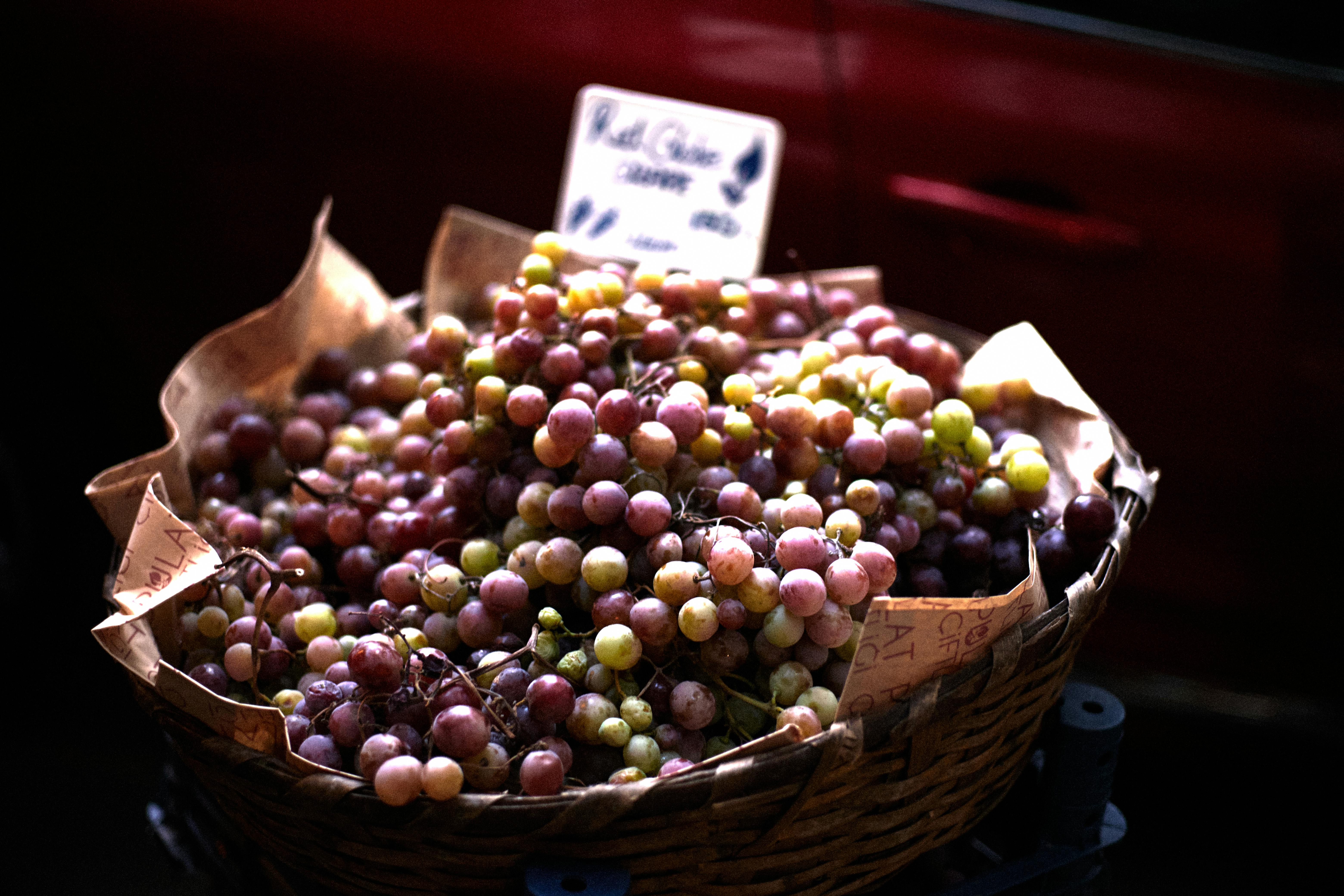 Food In Basket Photos, Download The BEST Free Food In Basket Stock ...