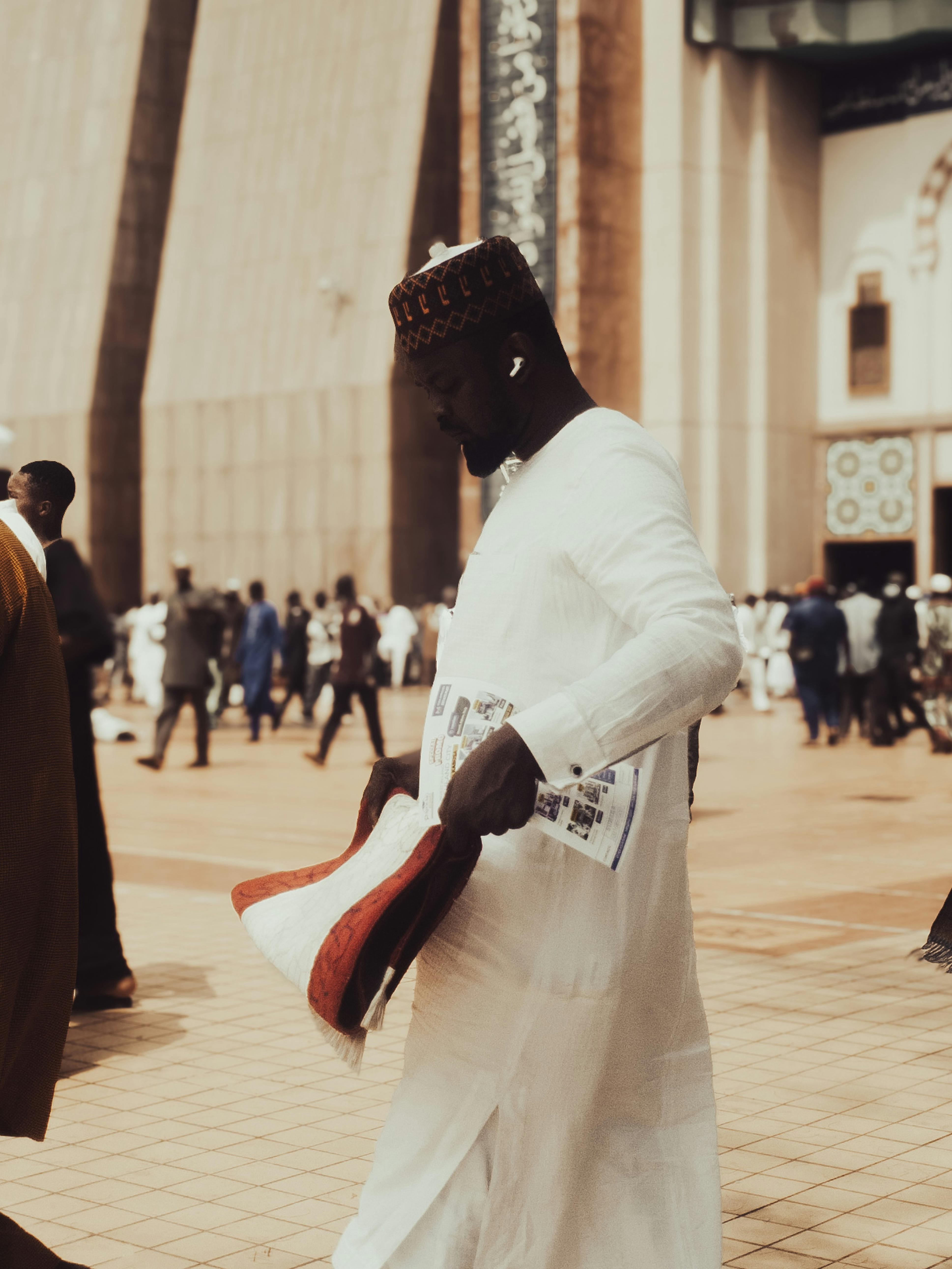 Earbuds Photos, Download The BEST Free Earbuds Stock Photos & HD Images