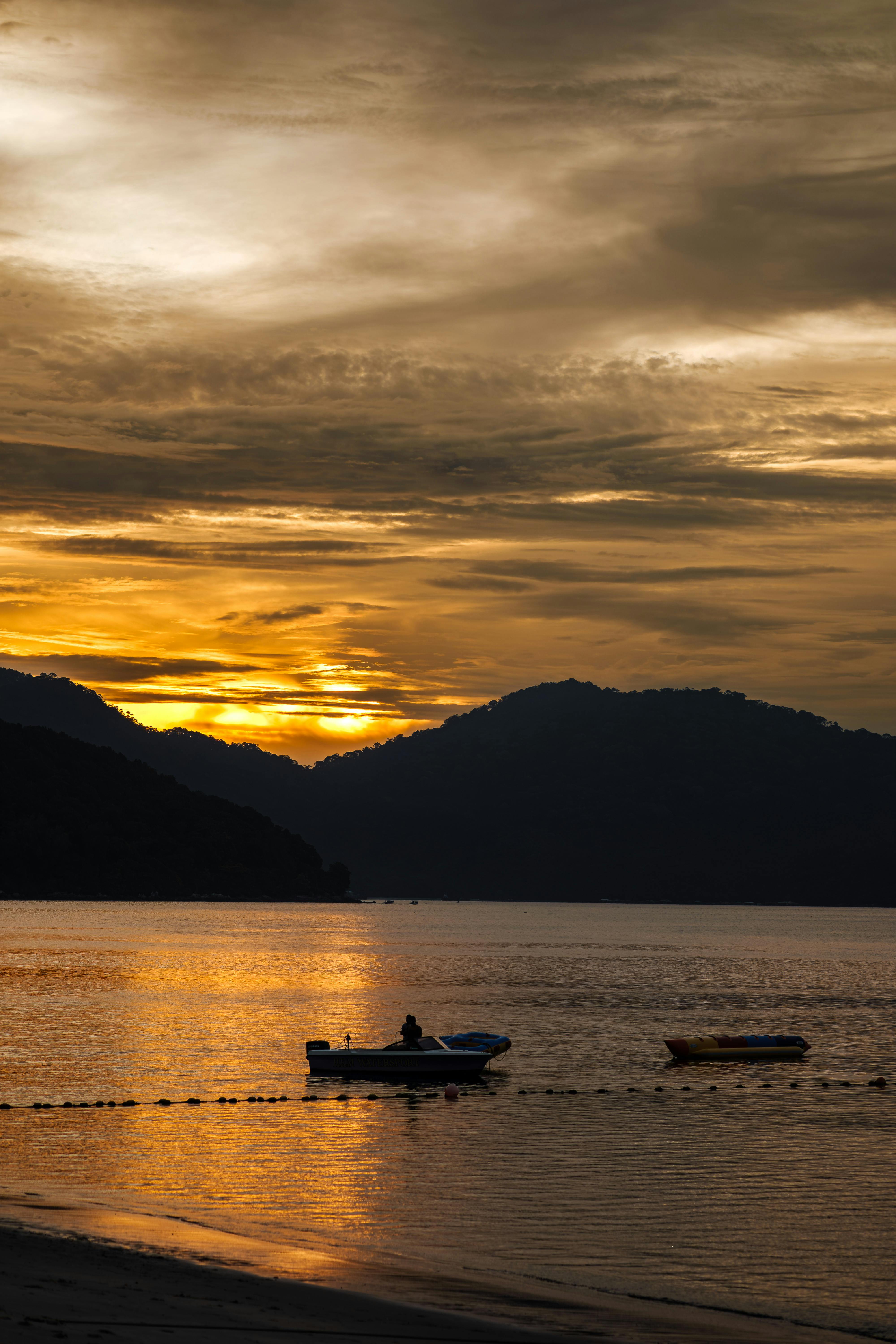 Sunset Over George Town Beach in Malaysia · Free Stock Photo