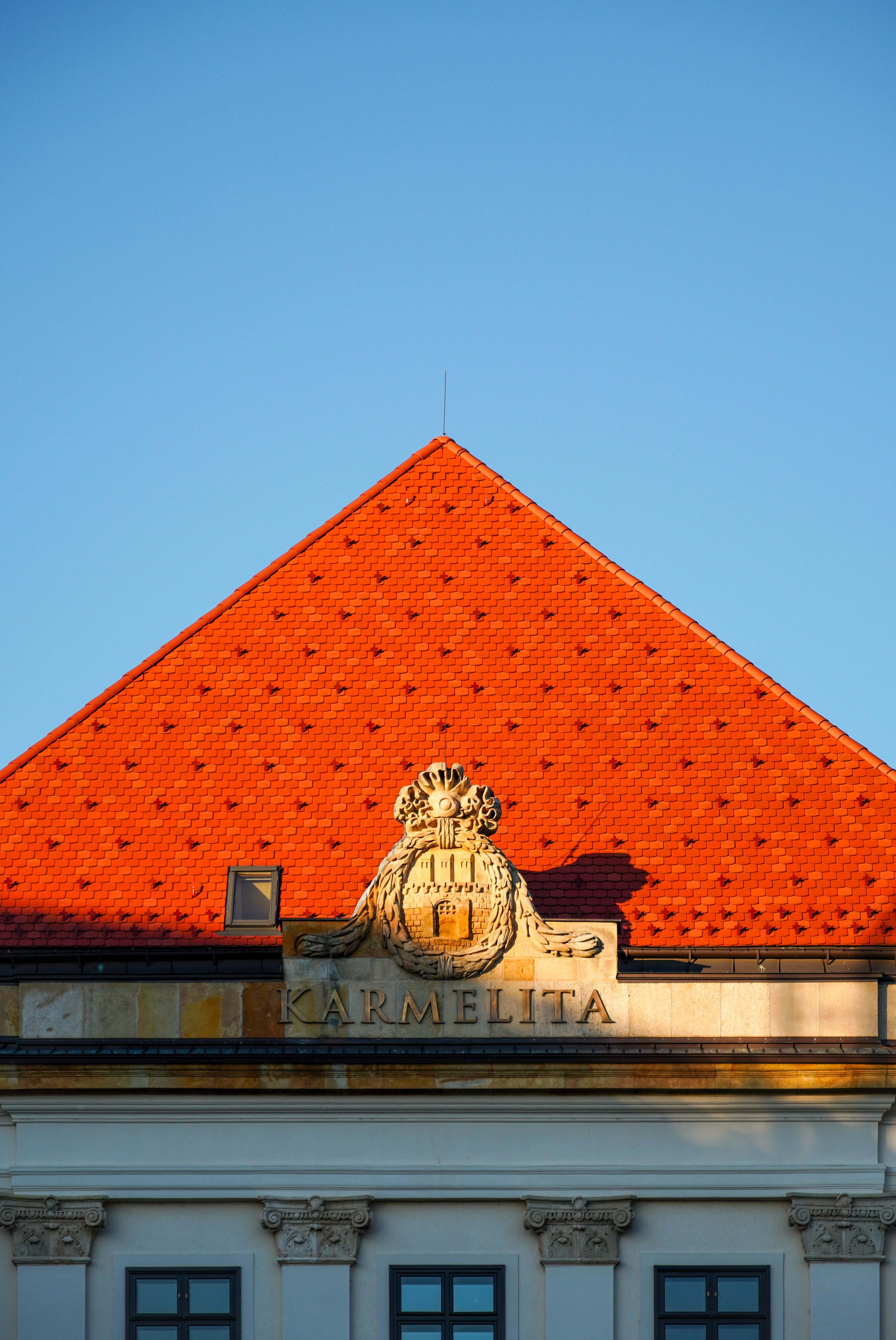 10,000+ Best Roof Photos · 100% Free Download · Pexels Stock Photos