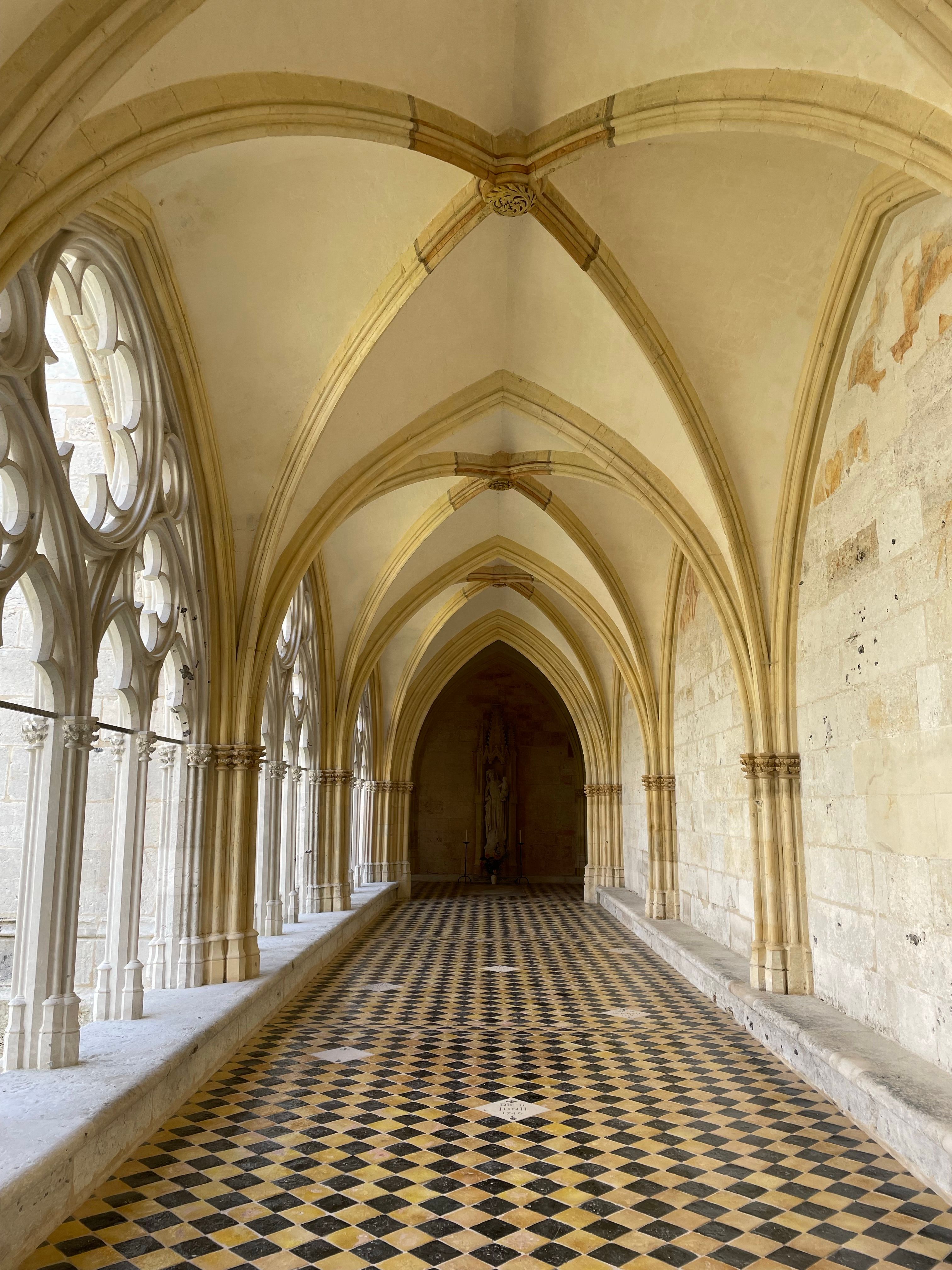 Gothic Cloister with Arched Ceiling and Columns · Free Stock Photo