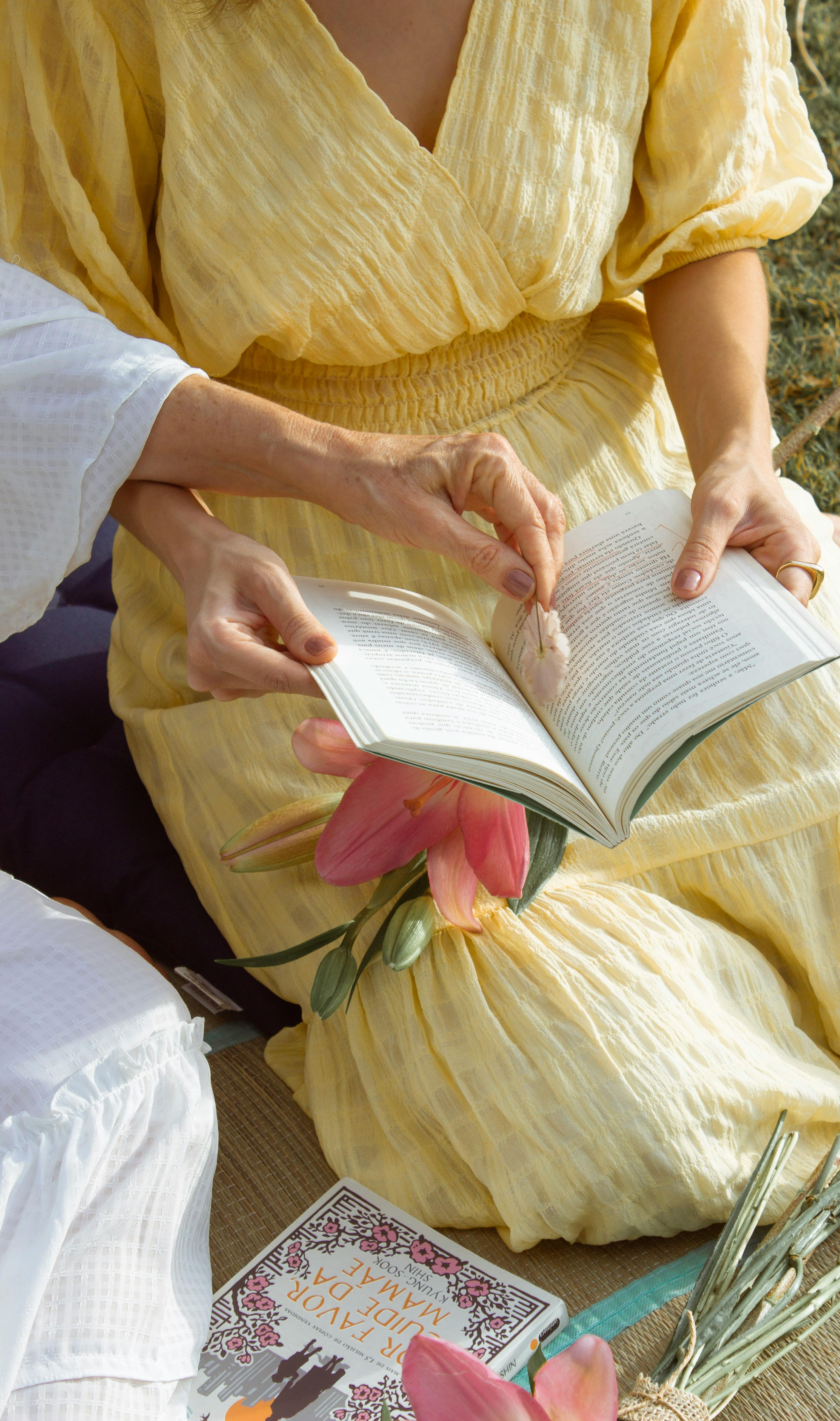 Fall, Books, Pages Photos, Download The BEST Free Fall, Books, Pages Stock Photos & HD Images