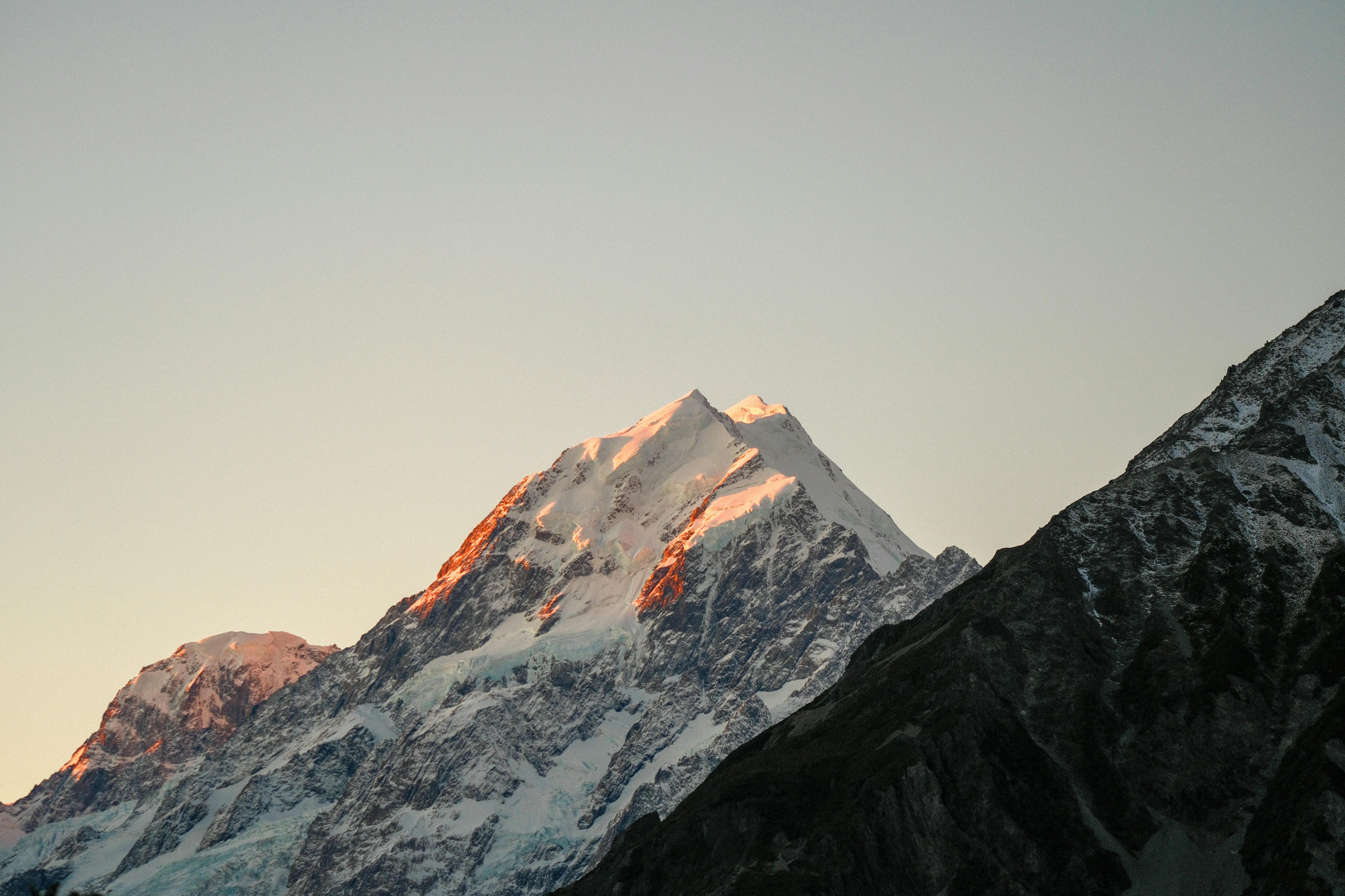 Majestic Sunrise Over Mount Cook in New Zealand · Free Stock Photo