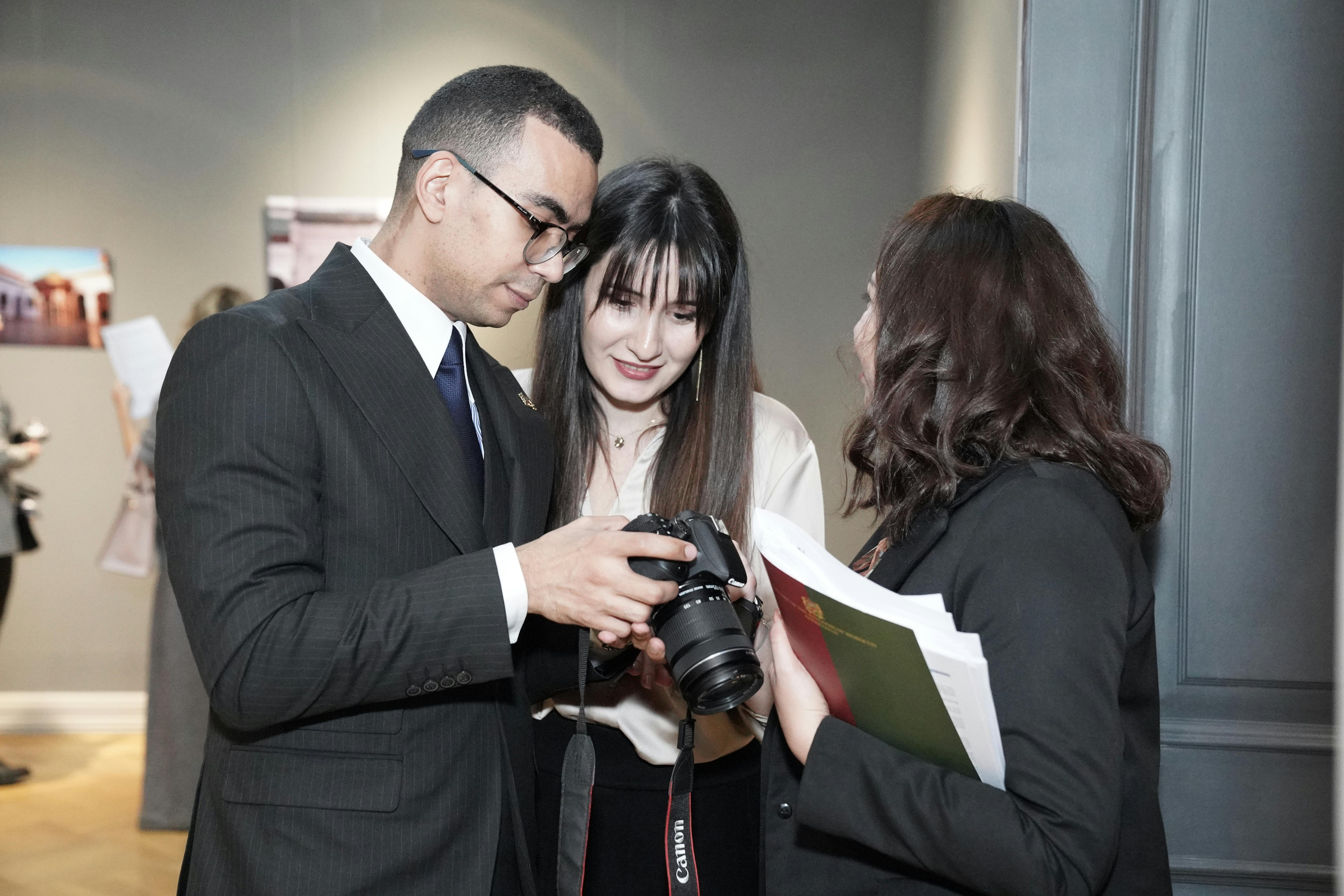 Business Communication Photos, Download The BEST Free Business ...